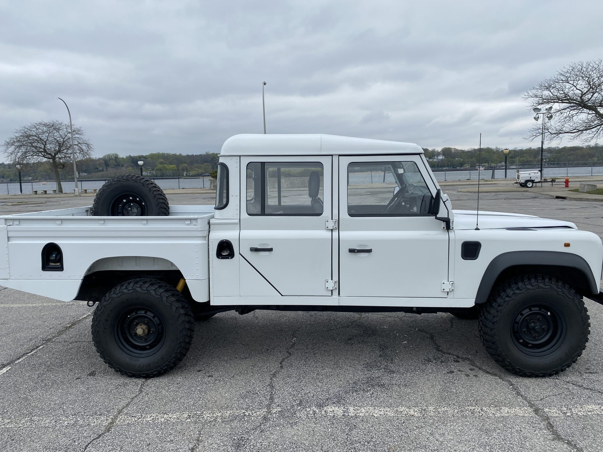 1995 Land Rover Defender 130 Pickup 300Tdi 5-Speed – Sesame Cars