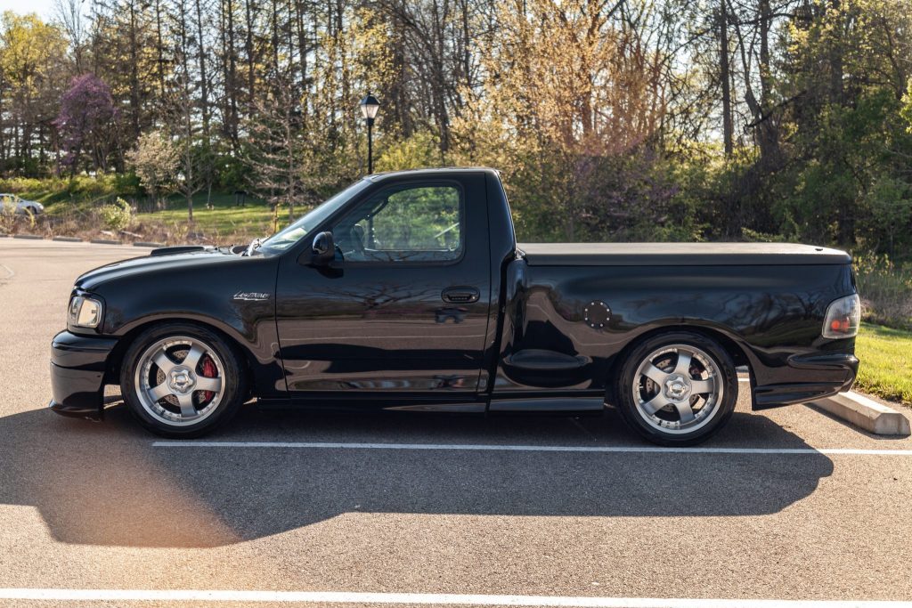 2002 Ford F-150 SVT Lightning – Sesame Cars