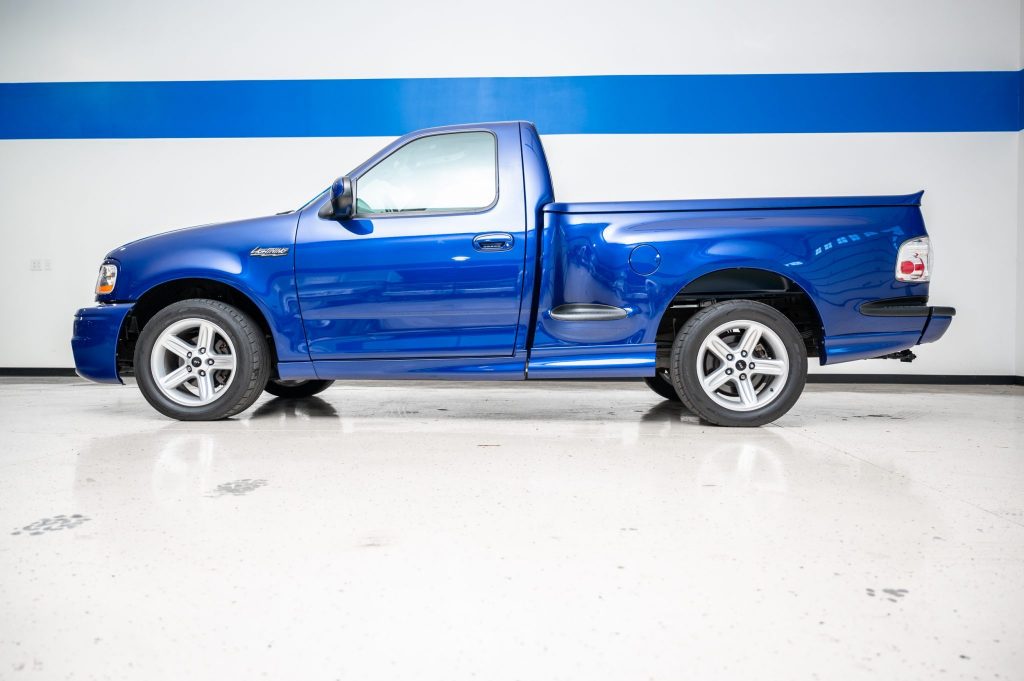 2003 Ford F-150 SVT Lightning – Sesame Cars