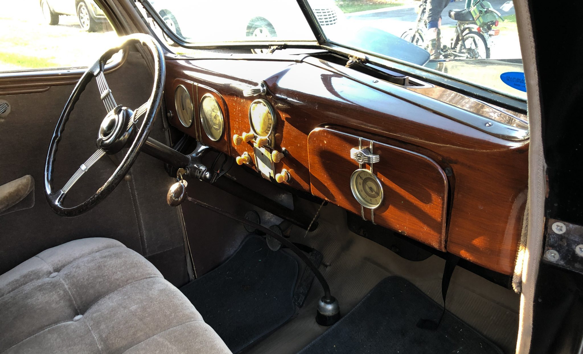 1937 Ford Model 78 Deluxe Fordor Touring Sedan Project – Sesame Cars