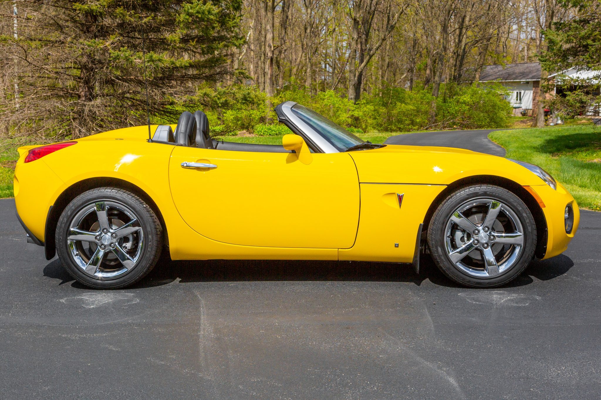 2007 Pontiac Solstice GXP 5-Speed – Sesame Cars