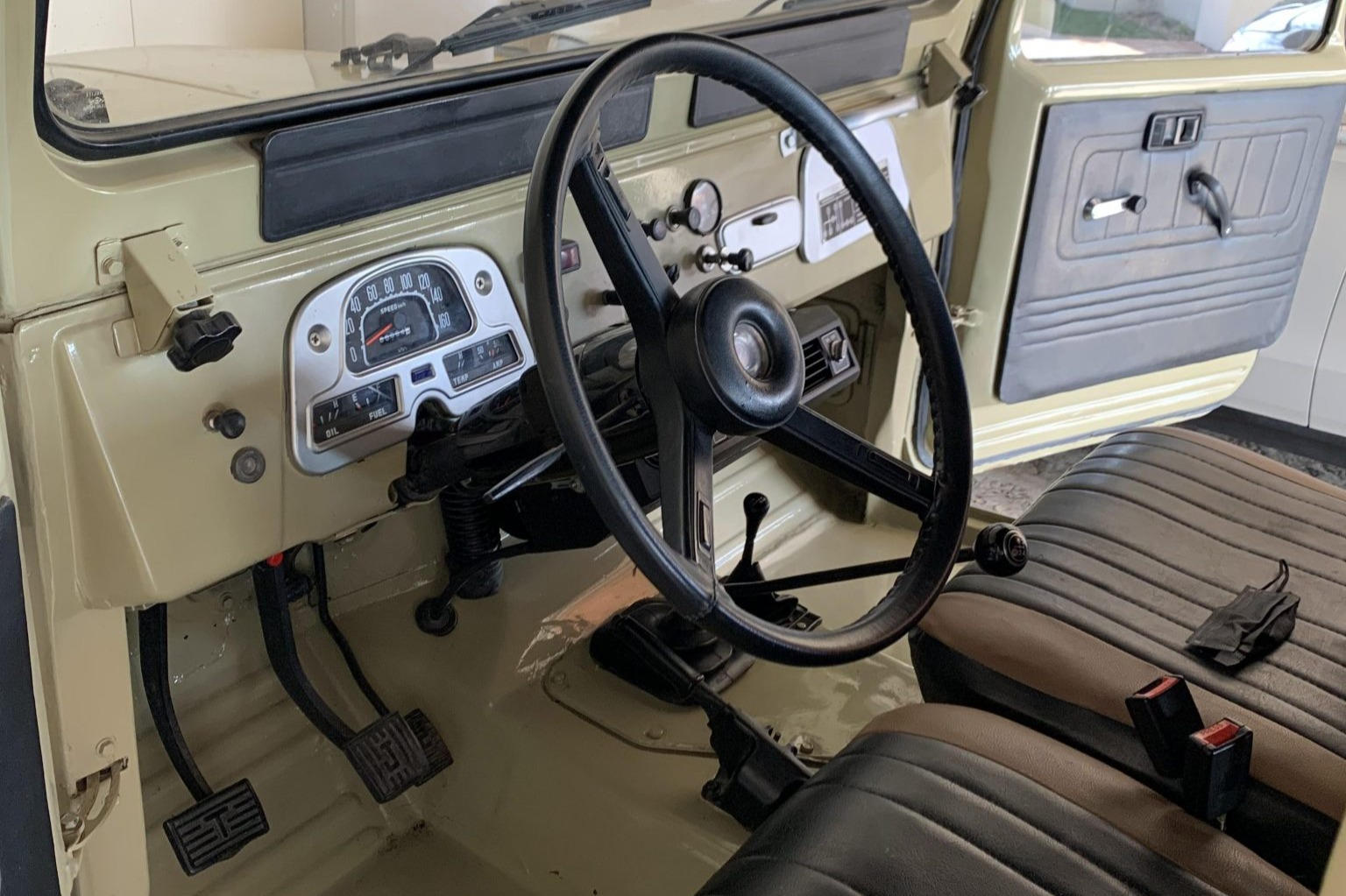 1981 Toyota Land Cruiser HJ45 Diesel Troopy – Sesame Cars