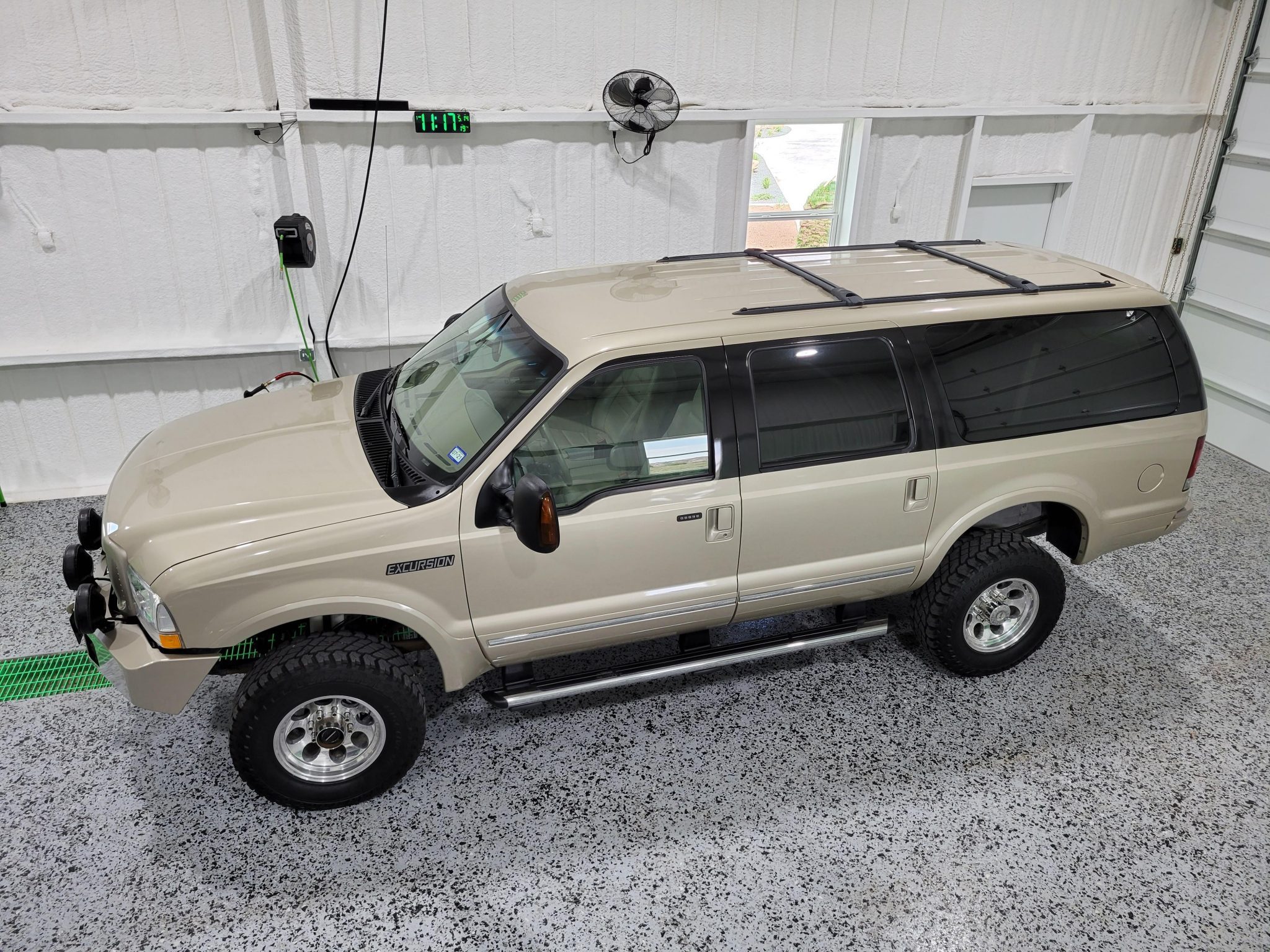2004 Ford Excursion Limited 4×4 – Sesame Cars