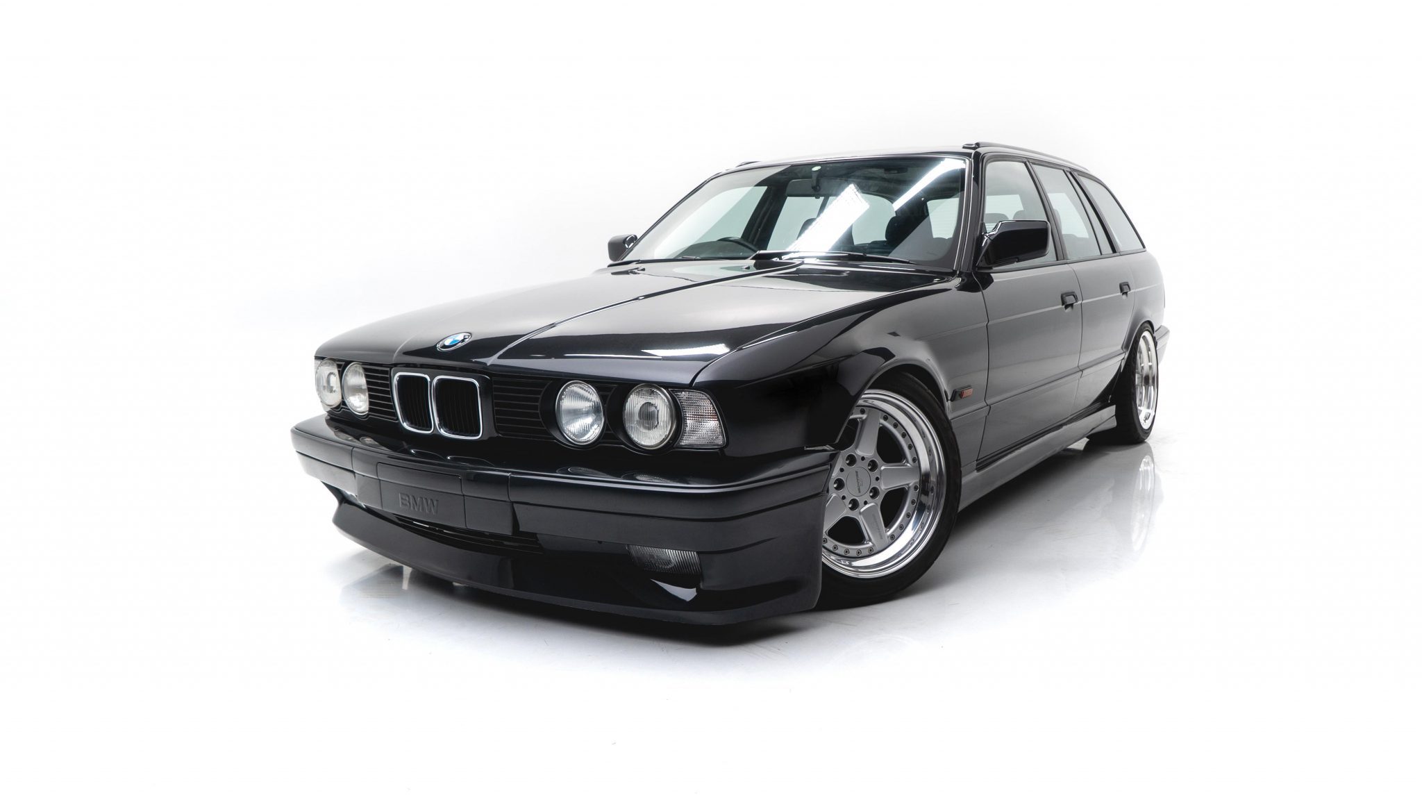 1992 BMW 525i Touring 5-Speed – Sesame Cars