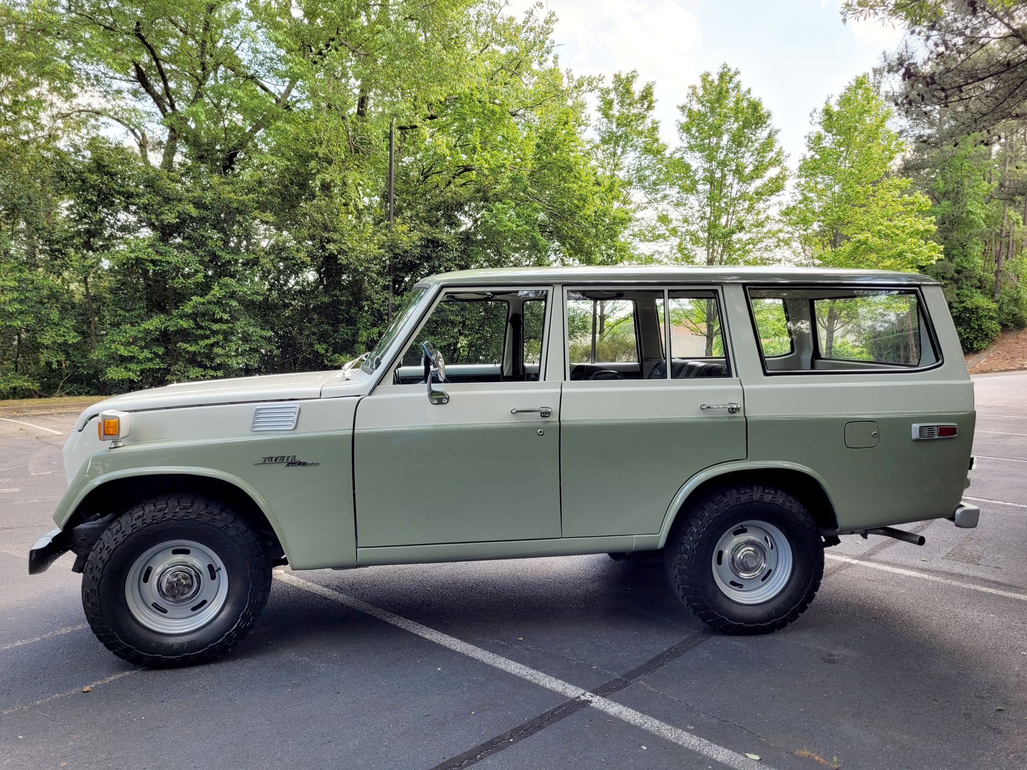1976 Toyota Land Cruiser FJ55 – Sesame Cars