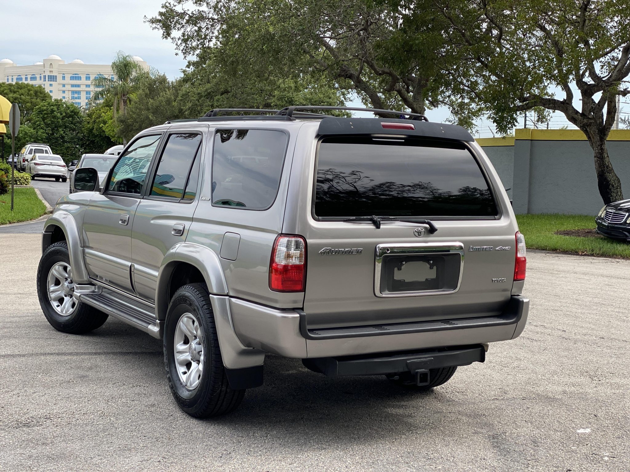 2002 Toyota 4Runner Limited – Sesame Cars
