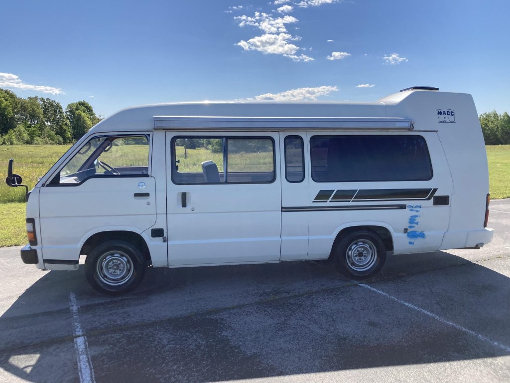 1991 Toyota HiAce Camper Conversion 5-Speed – Sesame Cars