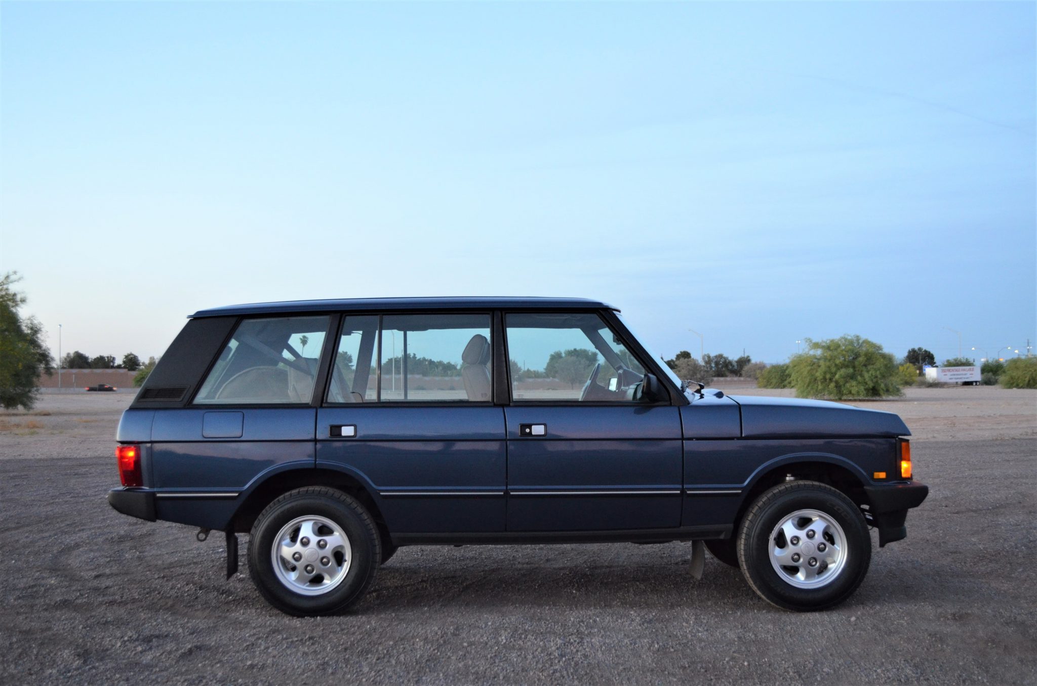 1995 Land Rover Range Rover Classic County LWB – Sesame Cars