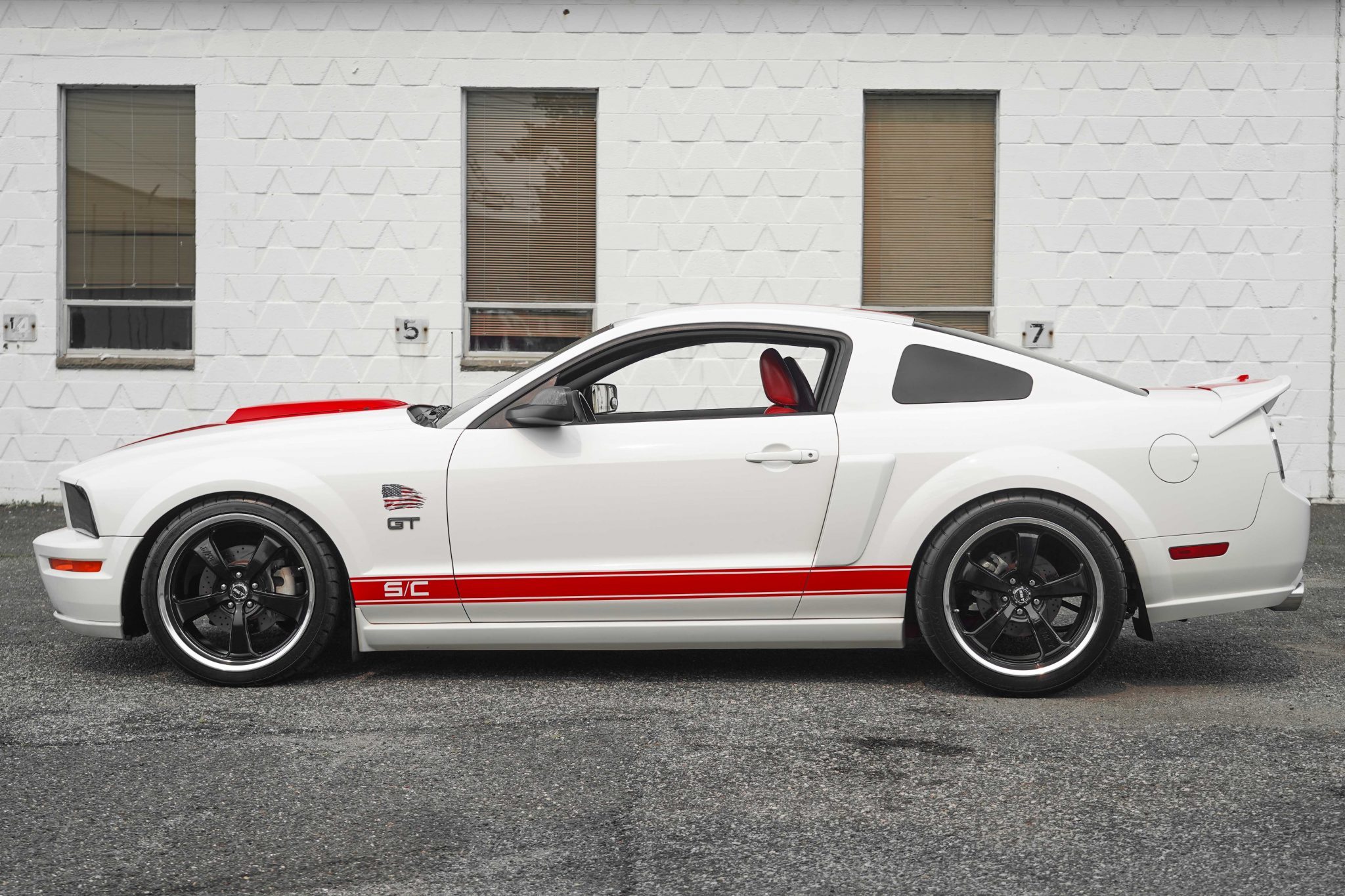 2005 Ford Mustang GT 5-Speed – Sesame Cars