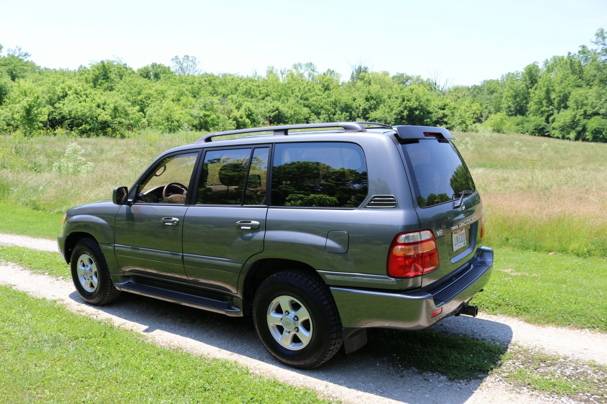 2000 Toyota Land Cruiser UZJ100 – Sesame Cars