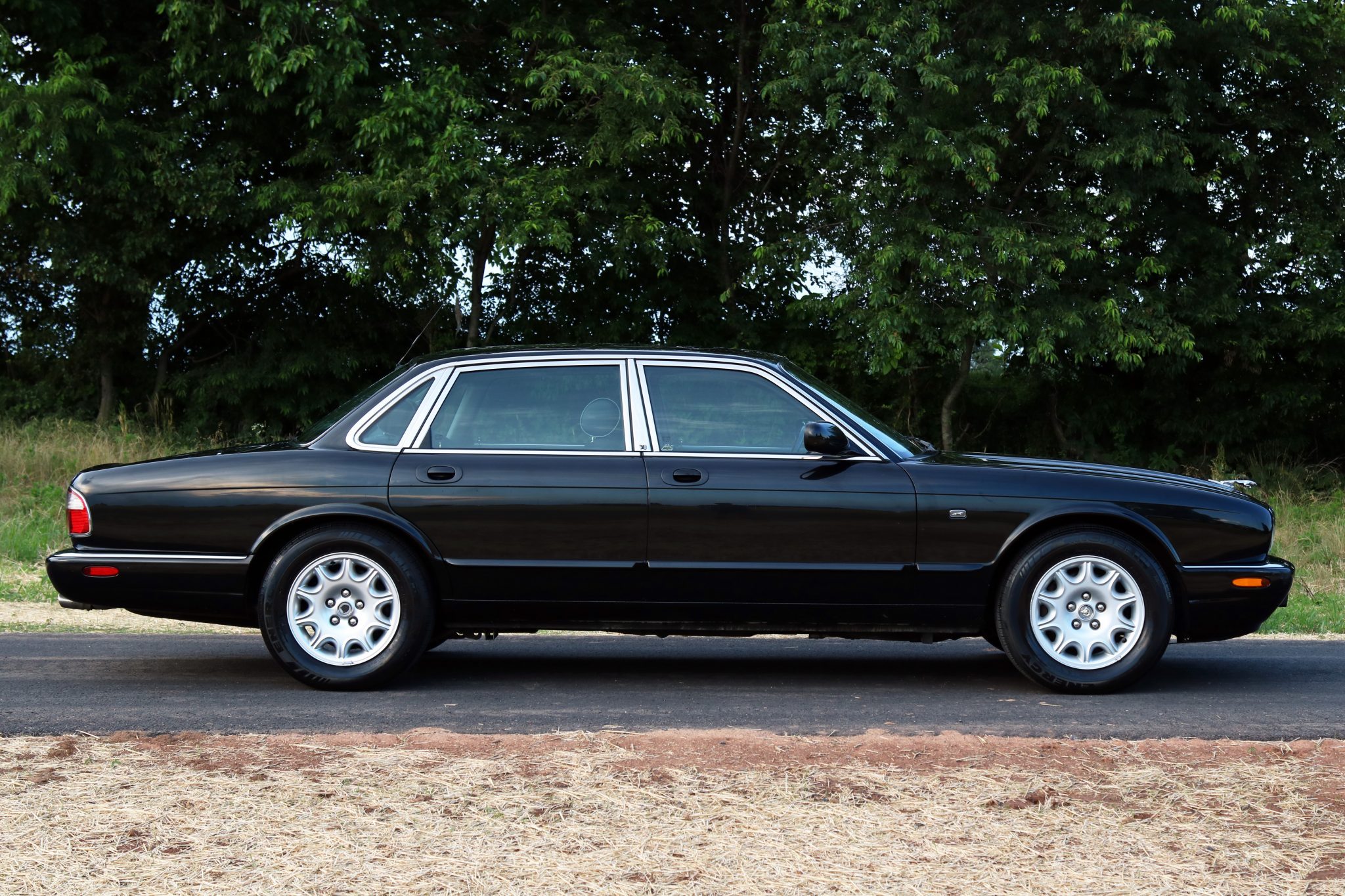 2000 Jaguar XJ8 – Sesame Cars