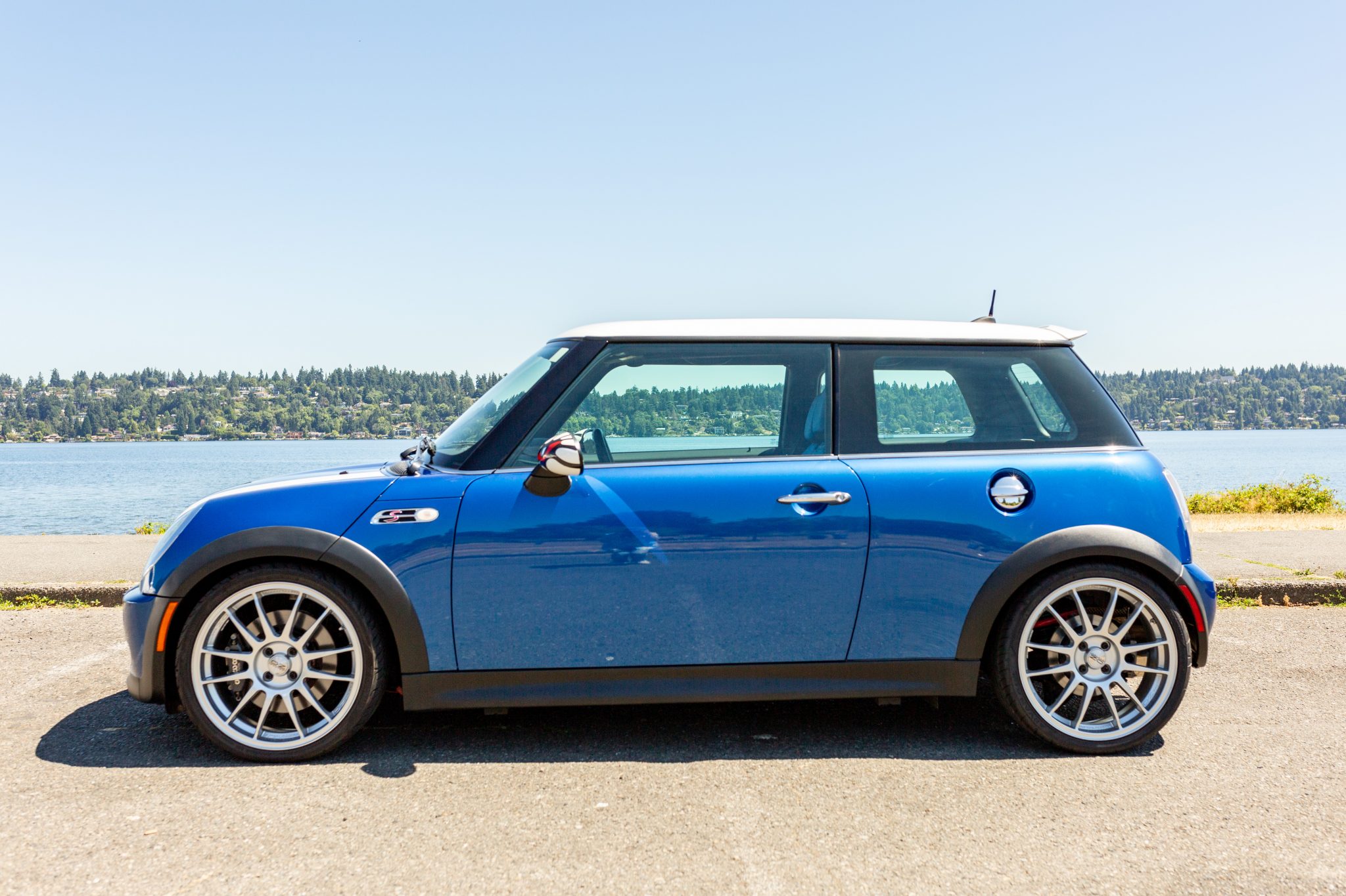 2006 Mini Cooper S 6-Speed – Sesame Cars