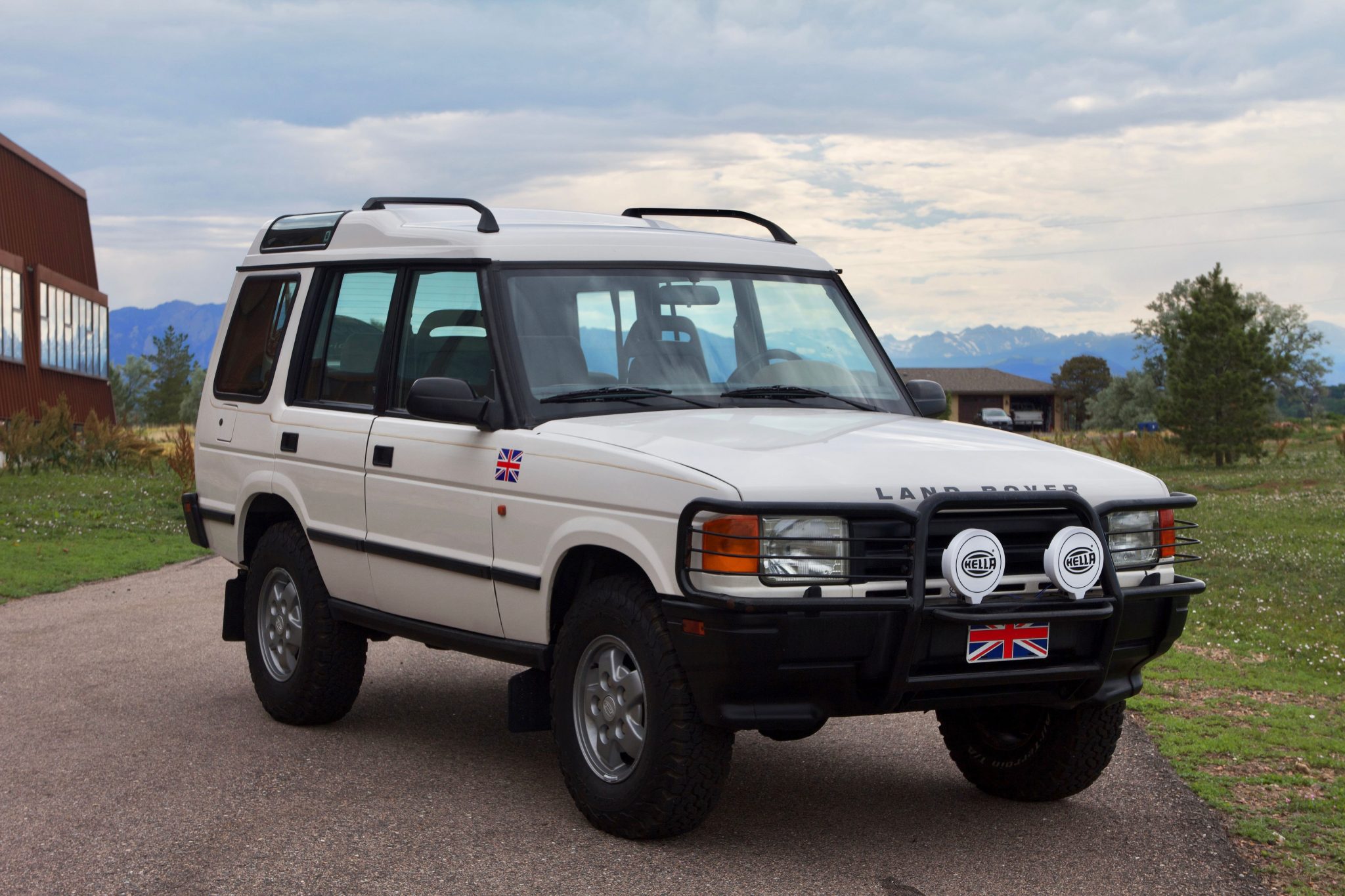 1994 Land Rover Discovery 5-Speed – Sesame Cars