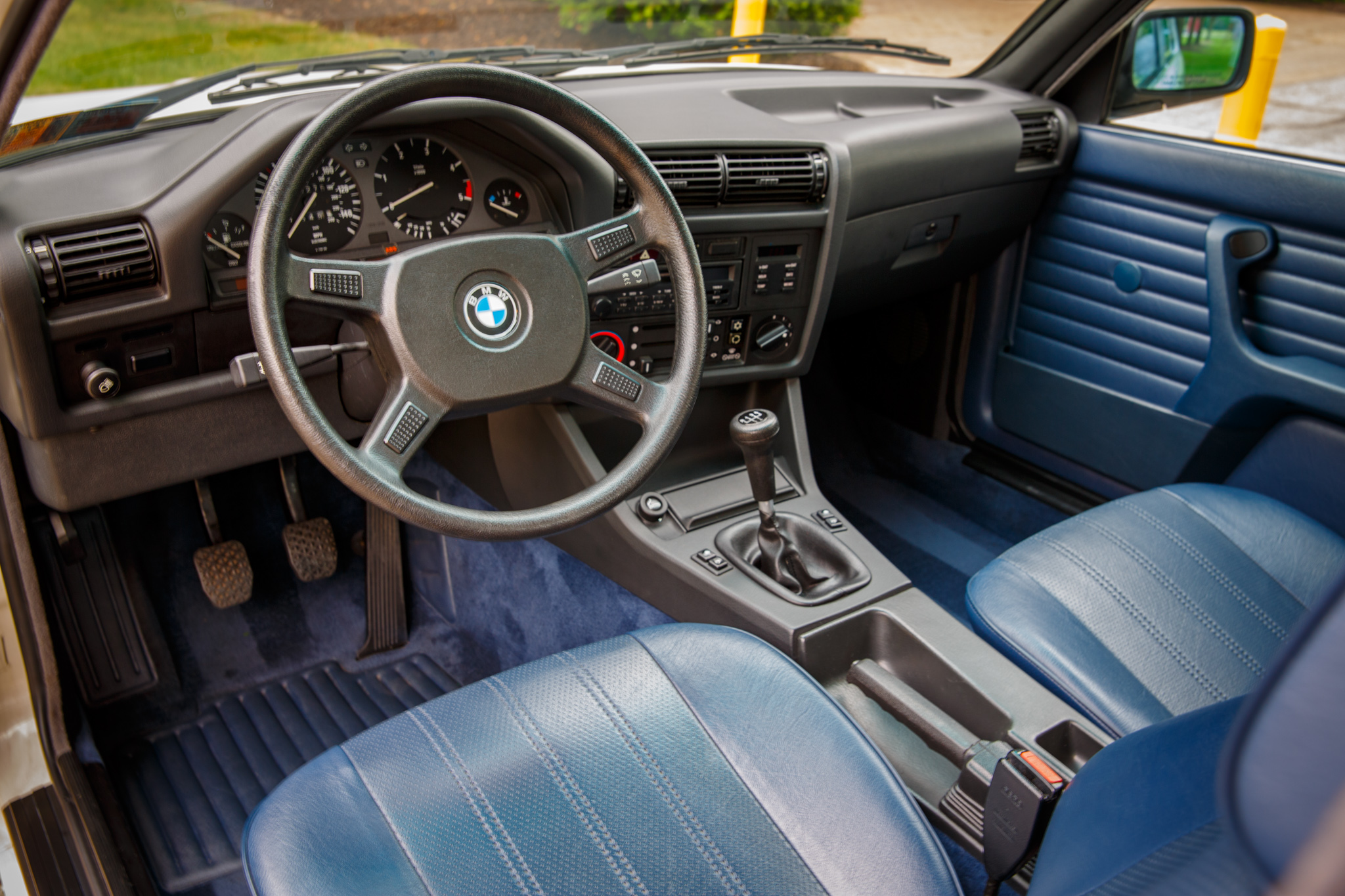 1986 BMW 325e Coupe – Sesame Cars