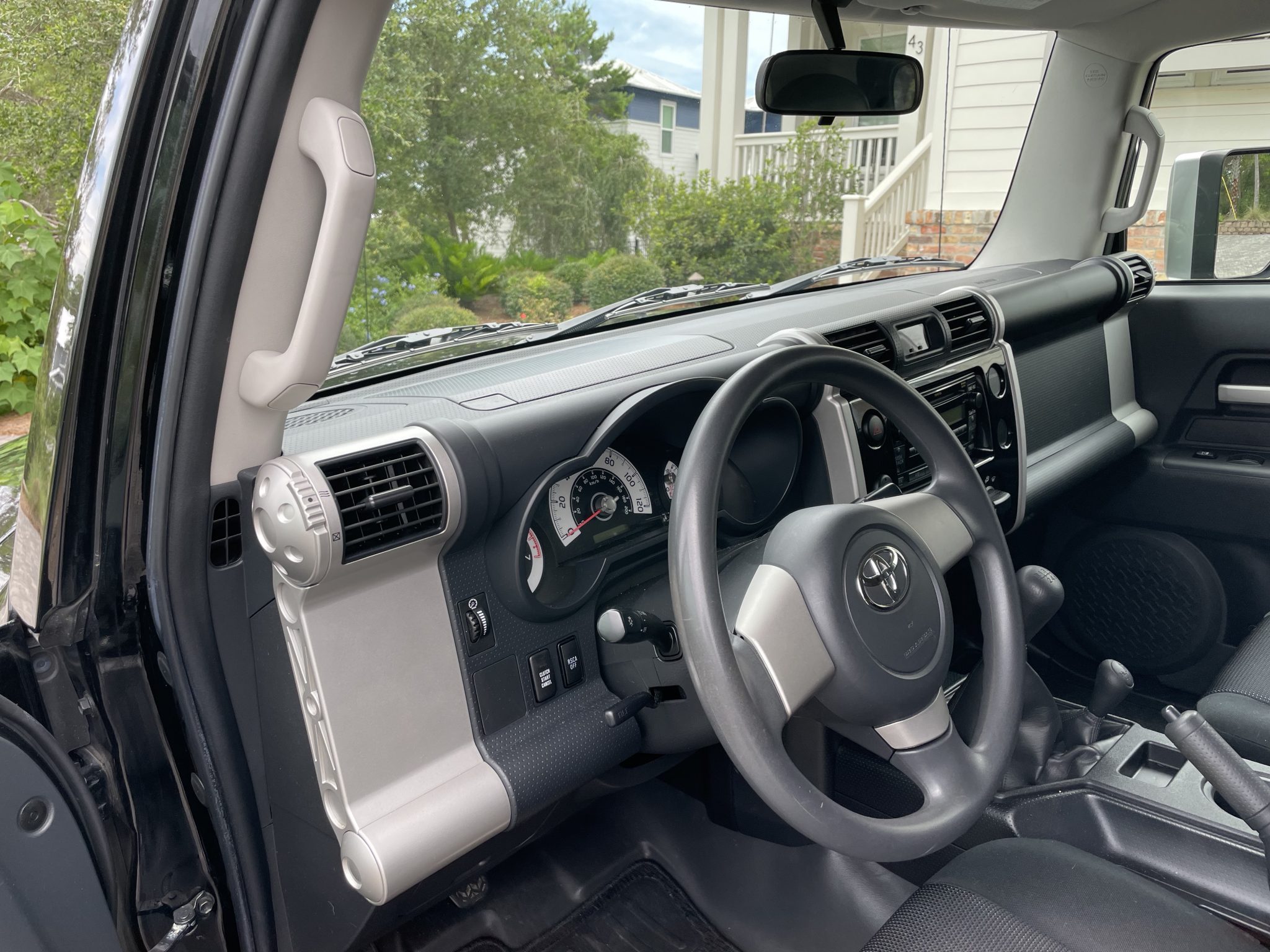 2009 Toyota FJ Cruiser 6-Speed – Sesame Cars