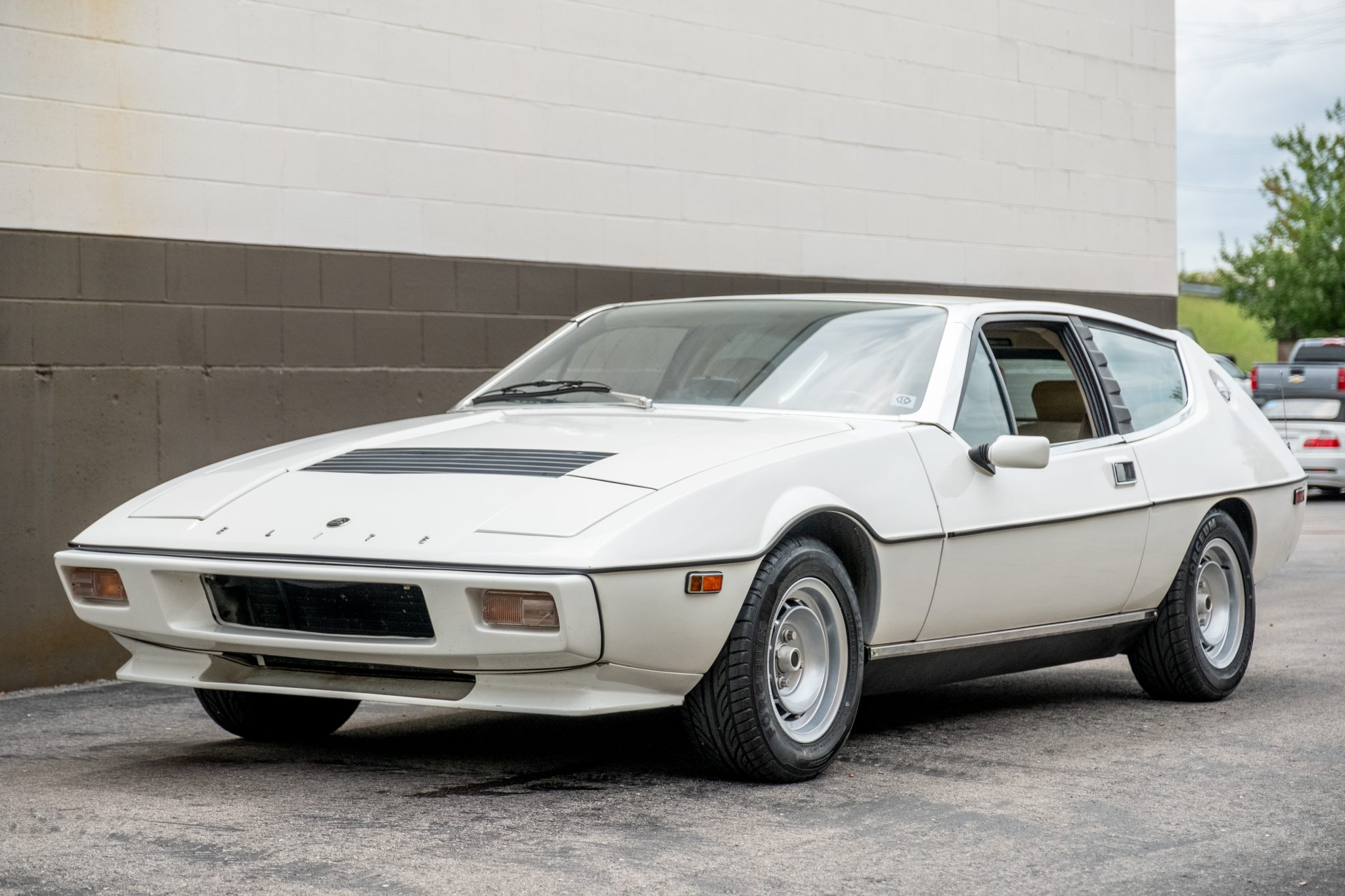 1975 Lotus Elite 5-Speed – Sesame Cars