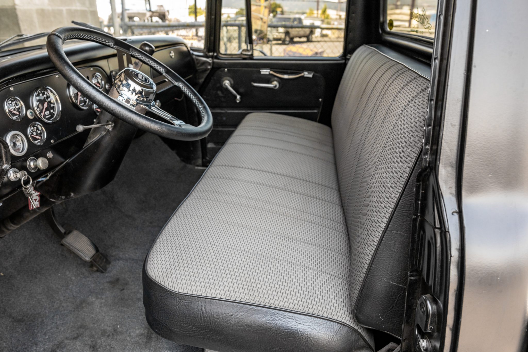 1973 International Harvester Loadstar 1700 – Sesame Cars