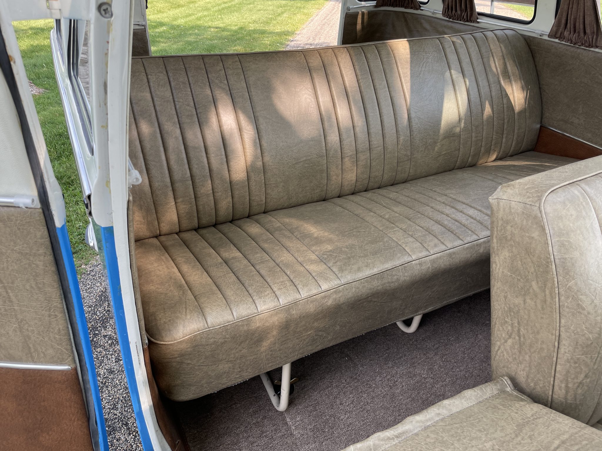 1968 Volkswagen Kombi 23-Window Conversion – Sesame Cars