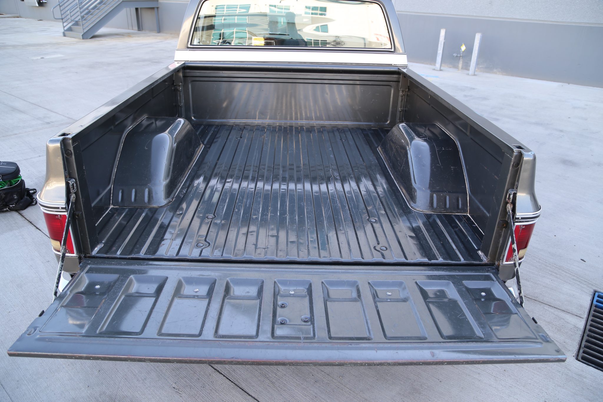 1979 Chevrolet C10 Cheyenne 6-Speed – Sesame Cars