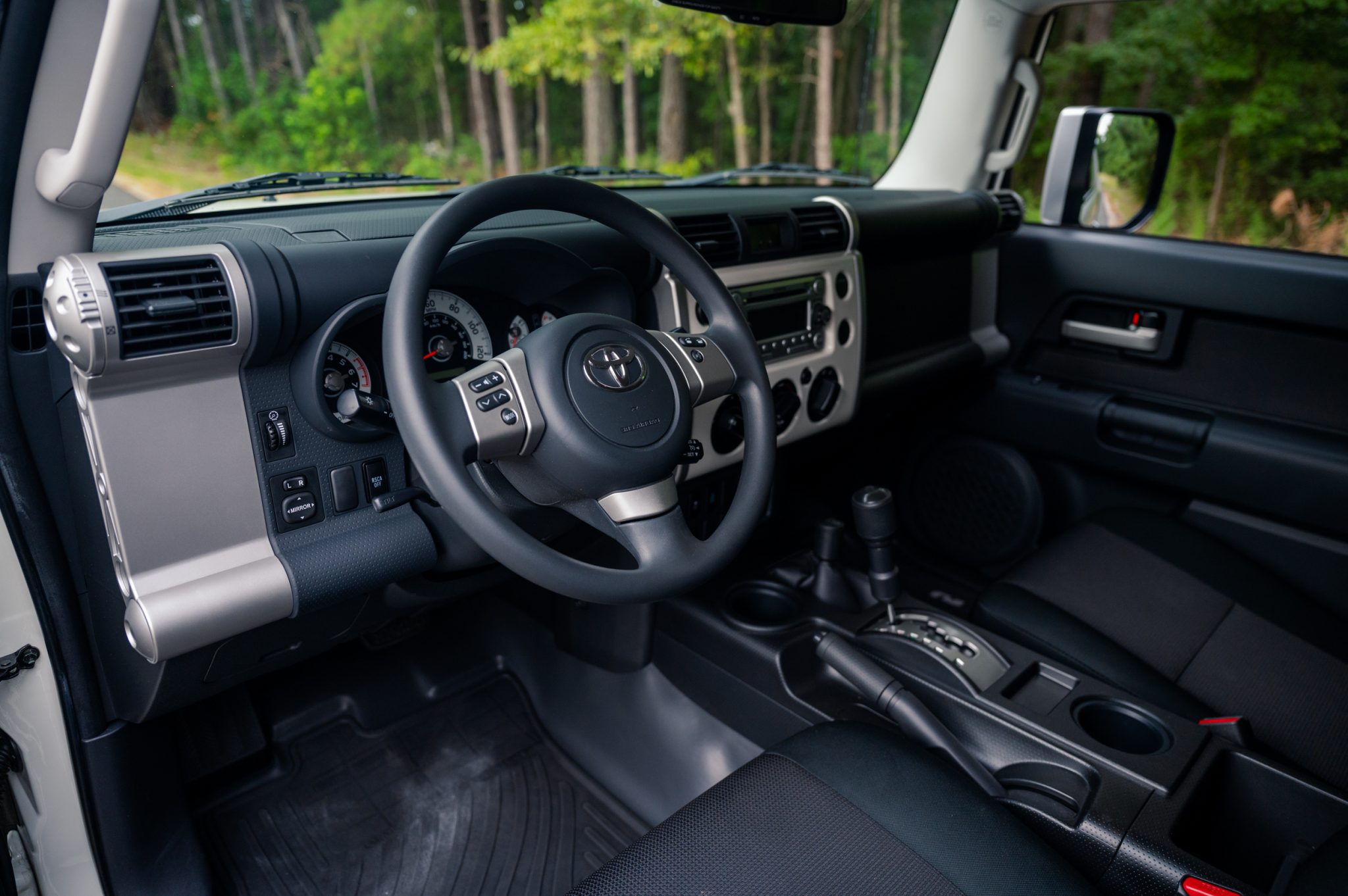 2012 Toyota FJ Cruiser – Sesame Cars