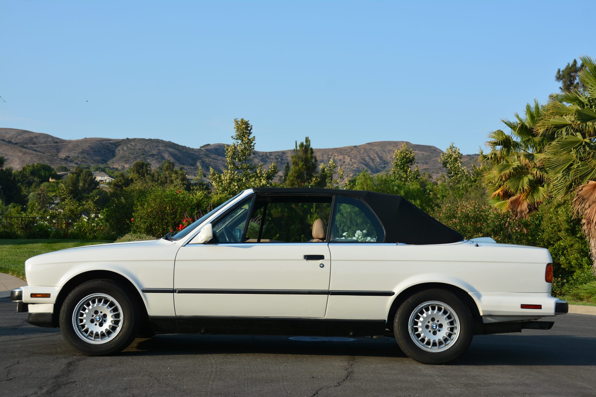 1988 BMW 325i Convertible 5-Speed – Sesame Cars