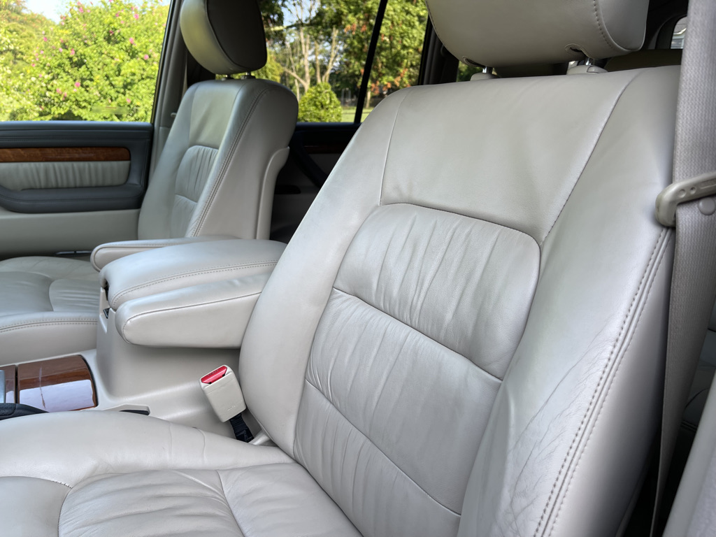 2006 Lexus LX470 – Sesame Cars