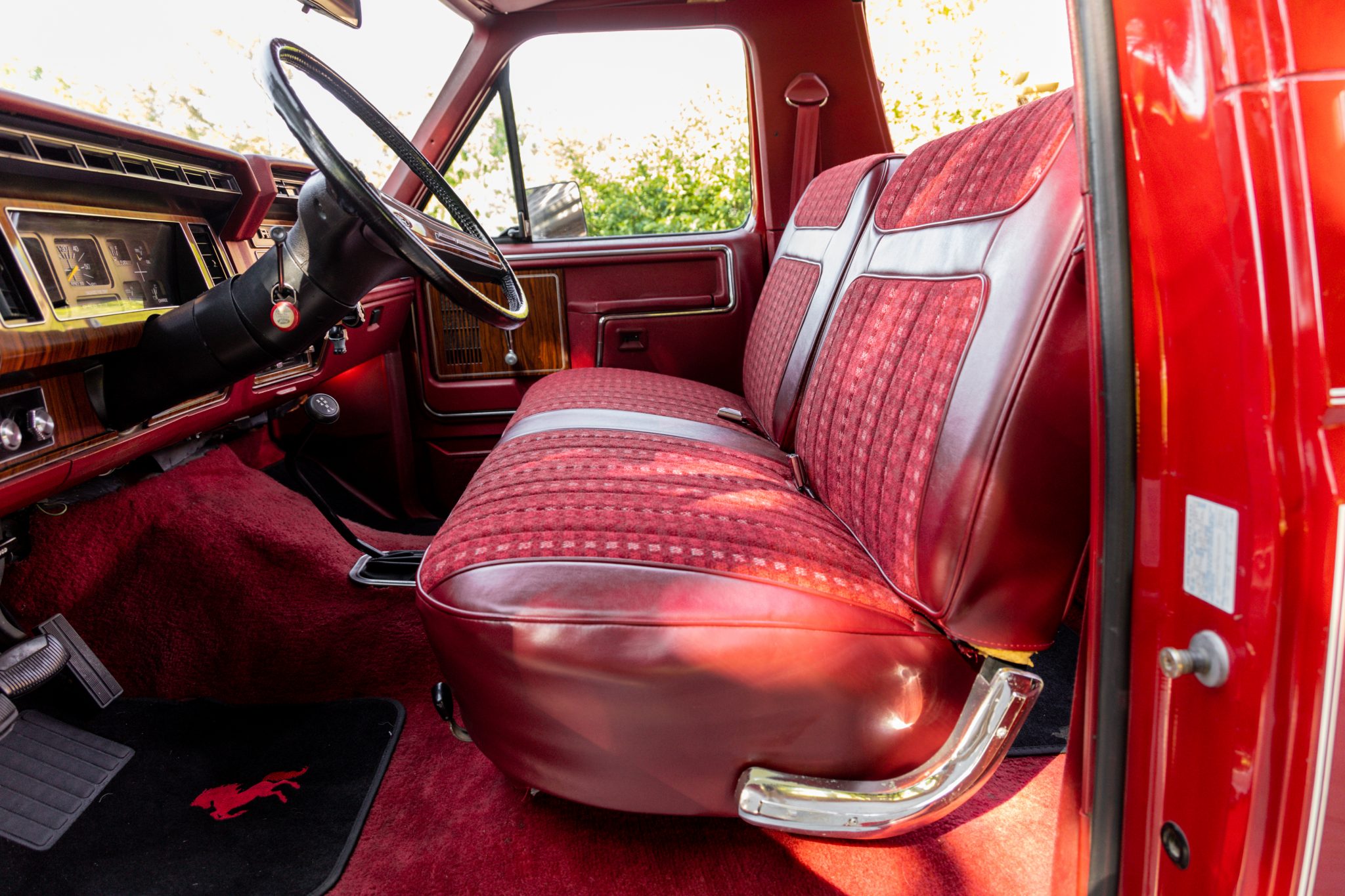 1981 Ford Bronco XLT 4×4 – Sesame Cars