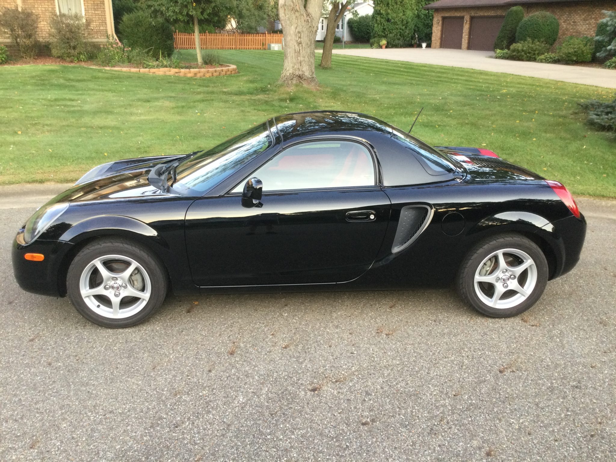 2001 Toyota MR2 Spyder 5-Speed – Sesame Cars