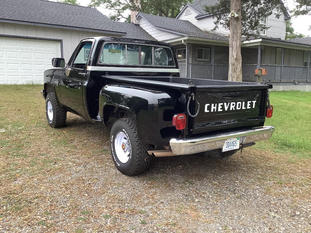 1985 Chevrolet K10 Silverado Stepside 4×4 – Sesame Cars