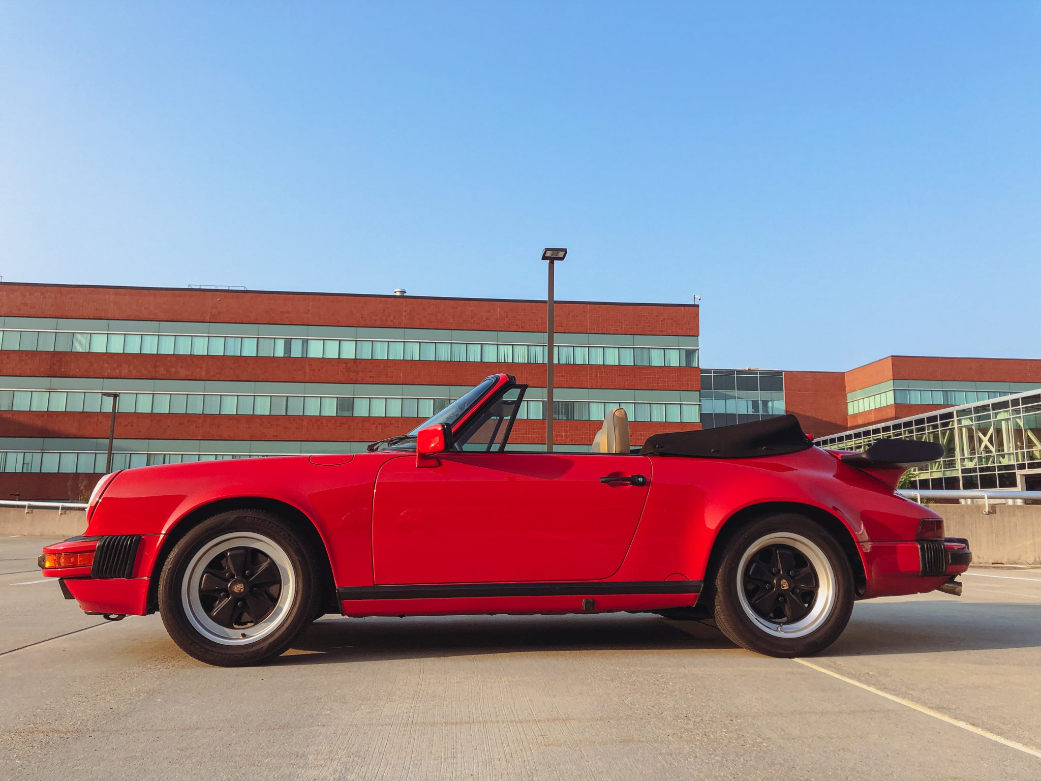 1988 Porsche 911 Carrera Cabriolet G50 – Sesame Cars