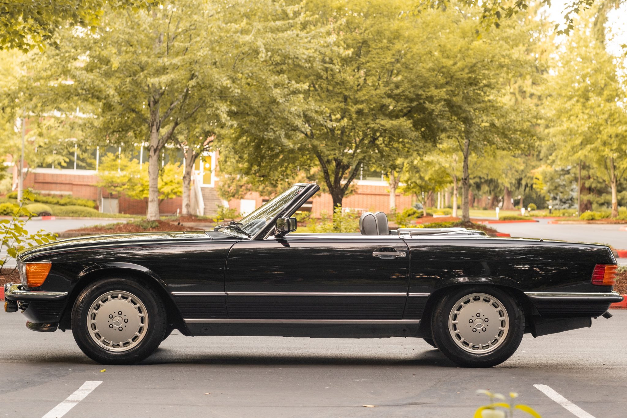1986 Mercedes-Benz 300SL – Sesame Cars