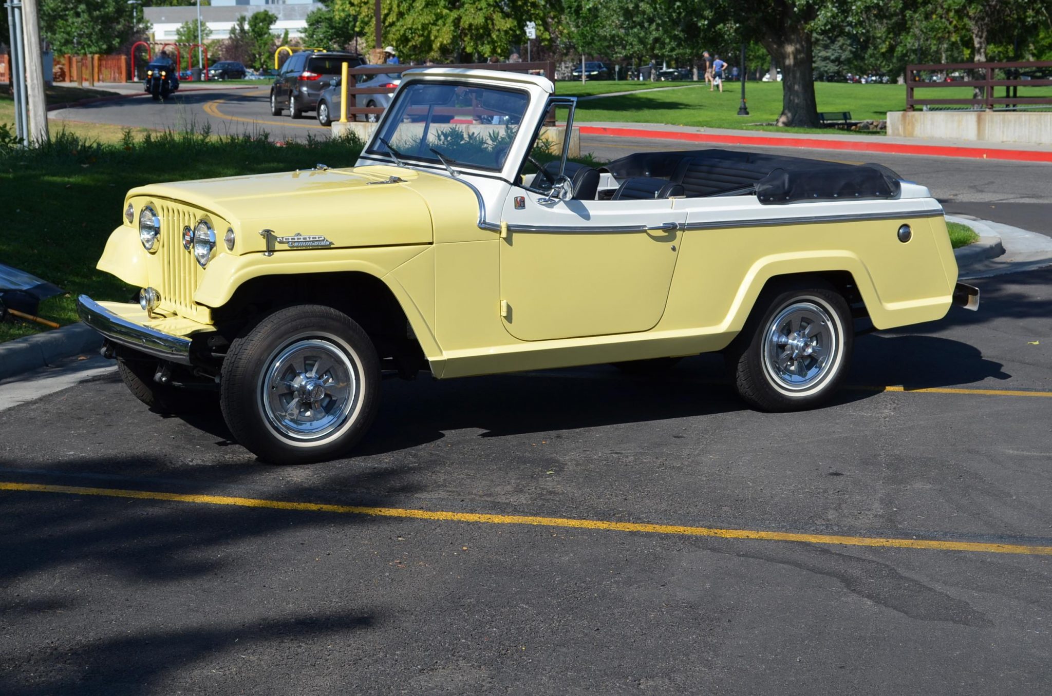 1967 Jeep Jeepster Commando Convertible V6 – Sesame Cars