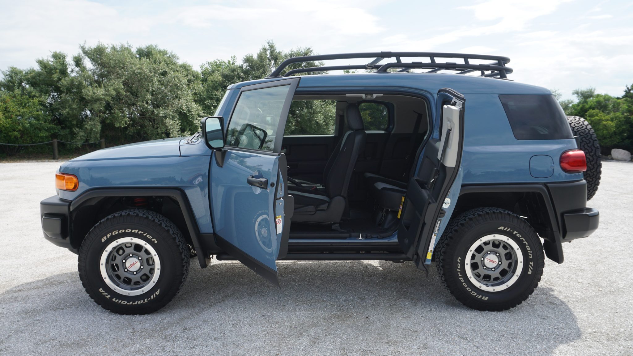 2014 Toyota FJ Cruiser Trail Teams Ultimate Edition 6-Speed – Sesame Cars
