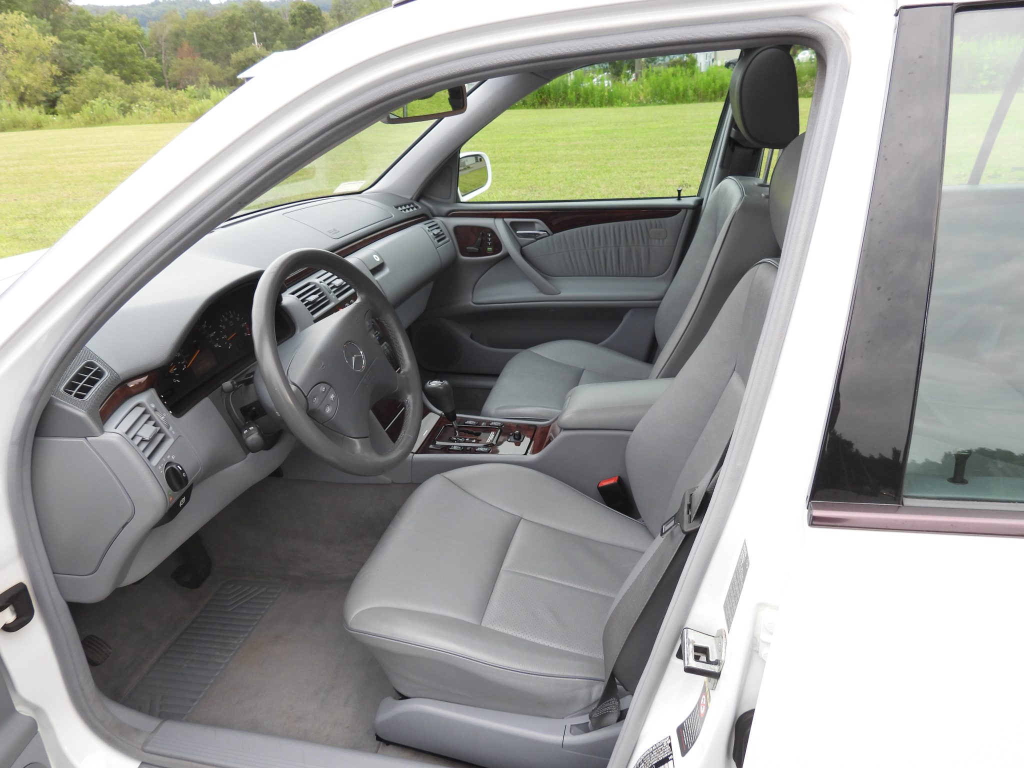 2000 Mercedes-Benz E320 4Matic Wagon – Sesame Cars
