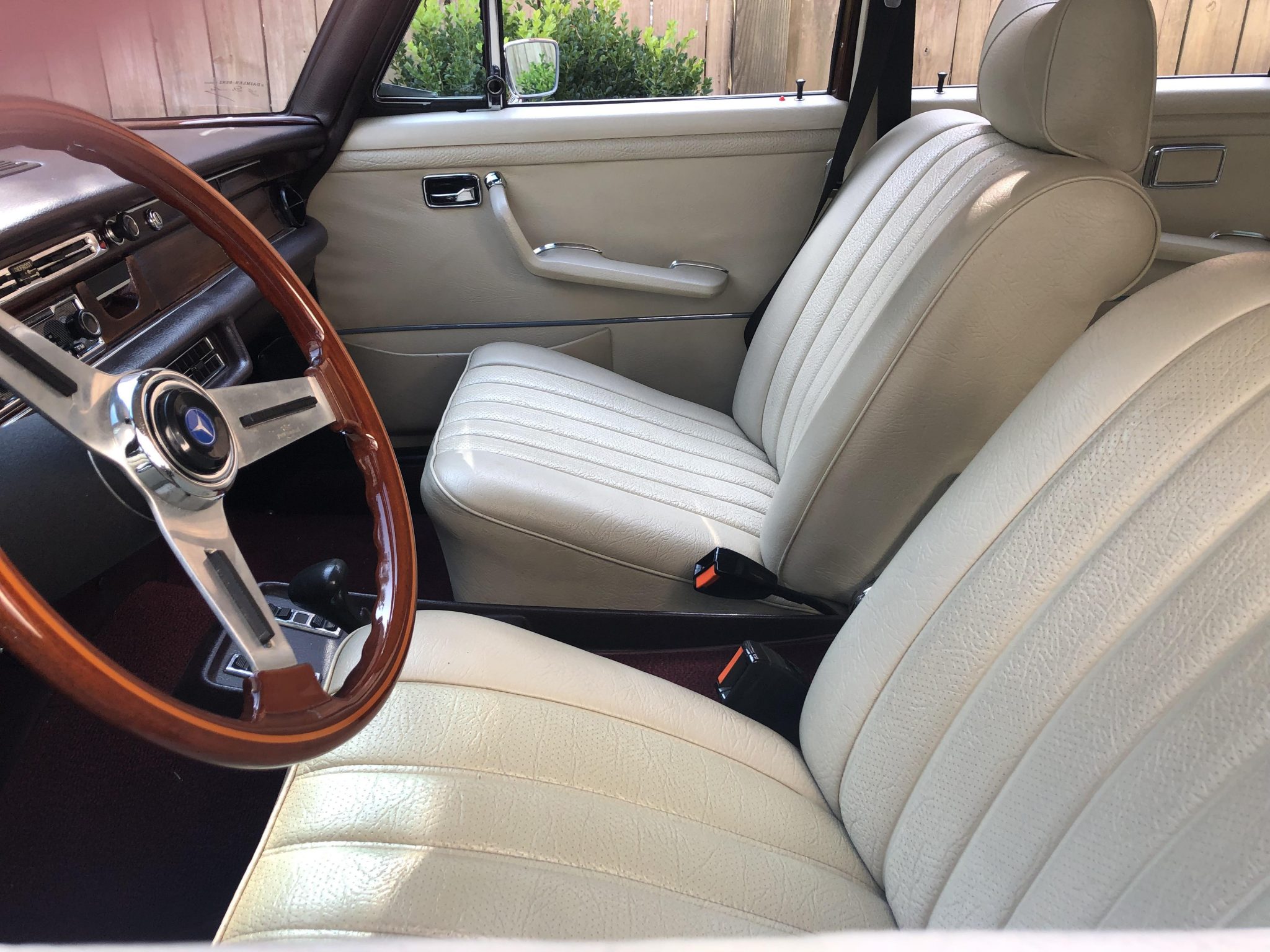 1972 Mercedes-Benz 280SE 4.5 – Sesame Cars