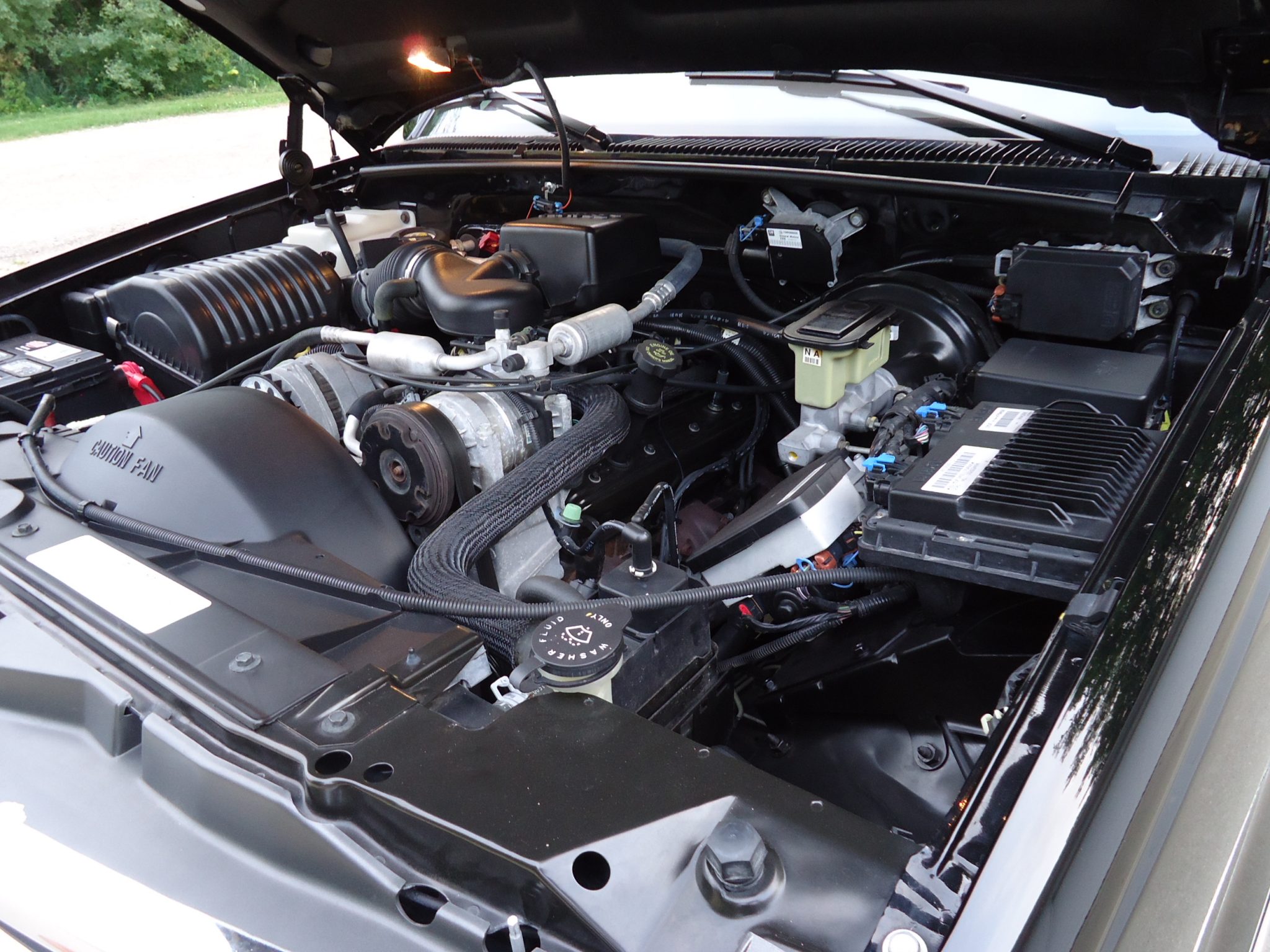 1999 Chevrolet Tahoe Two-Door LT 4×4 – Sesame Cars