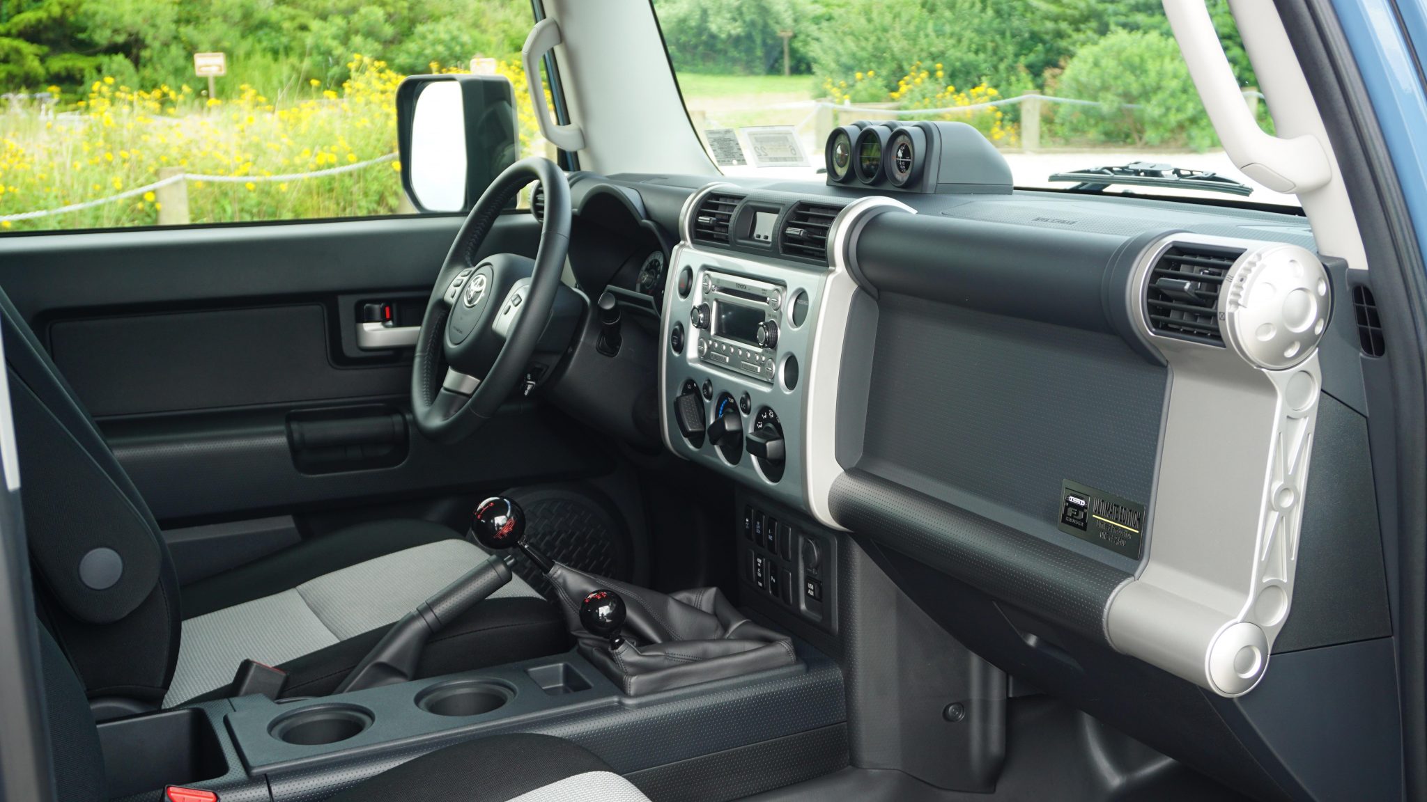 2014 Toyota FJ Cruiser Trail Teams Ultimate Edition 6-Speed – Sesame Cars