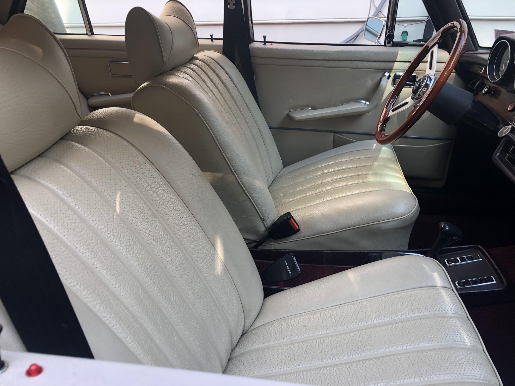 1972 Mercedes-Benz 280SE 4.5 – Sesame Cars