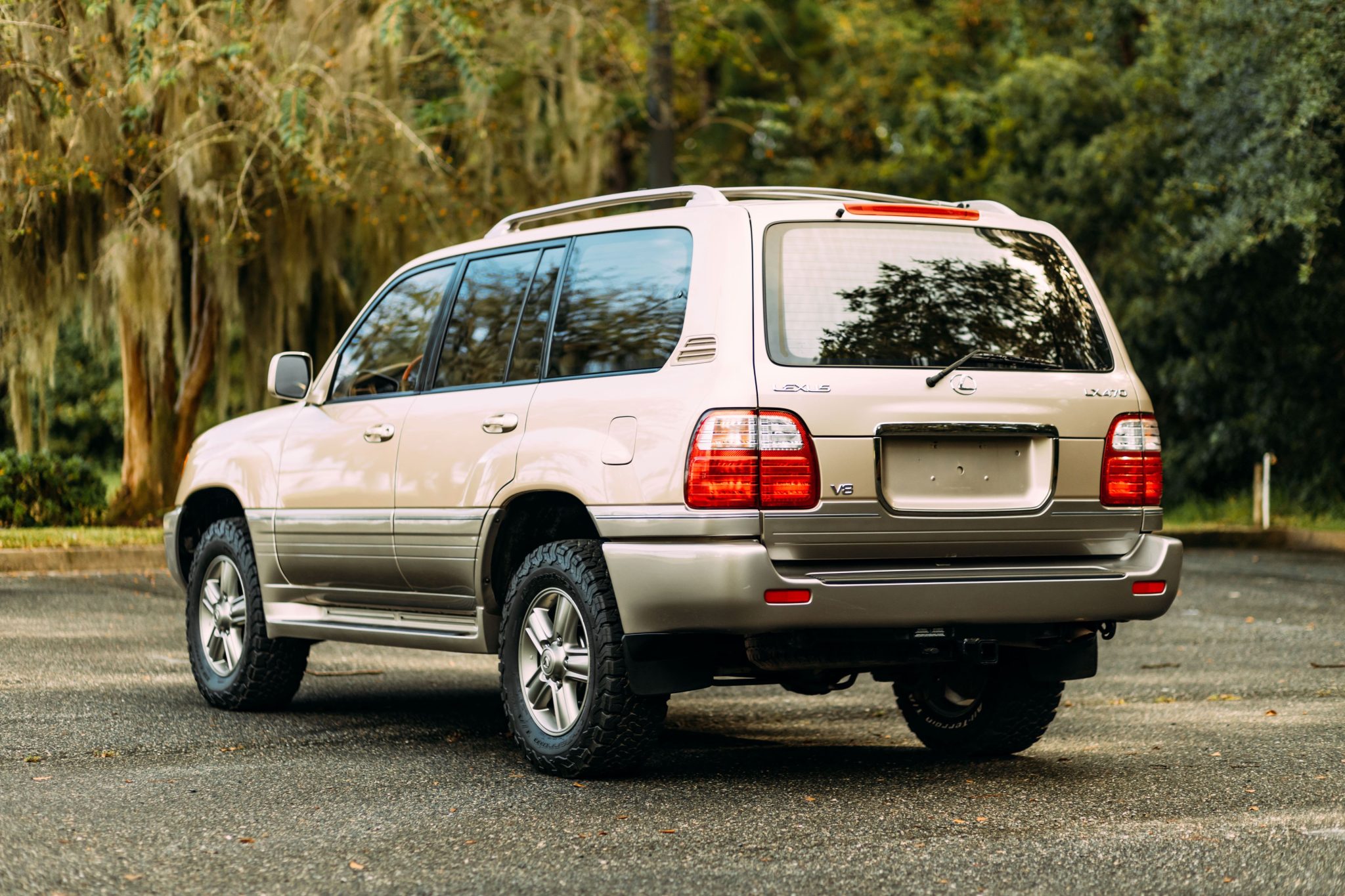 2001 Lexus LX470 – Sesame Cars