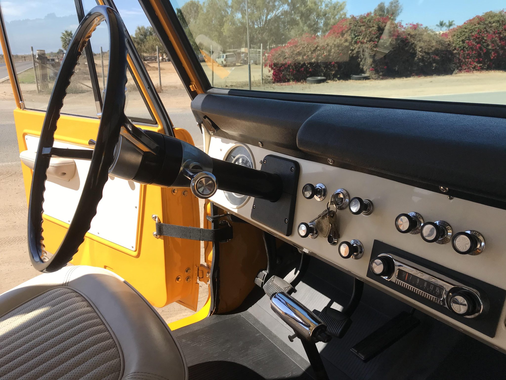 1971 Ford Bronco 3-Speed – Sesame Cars