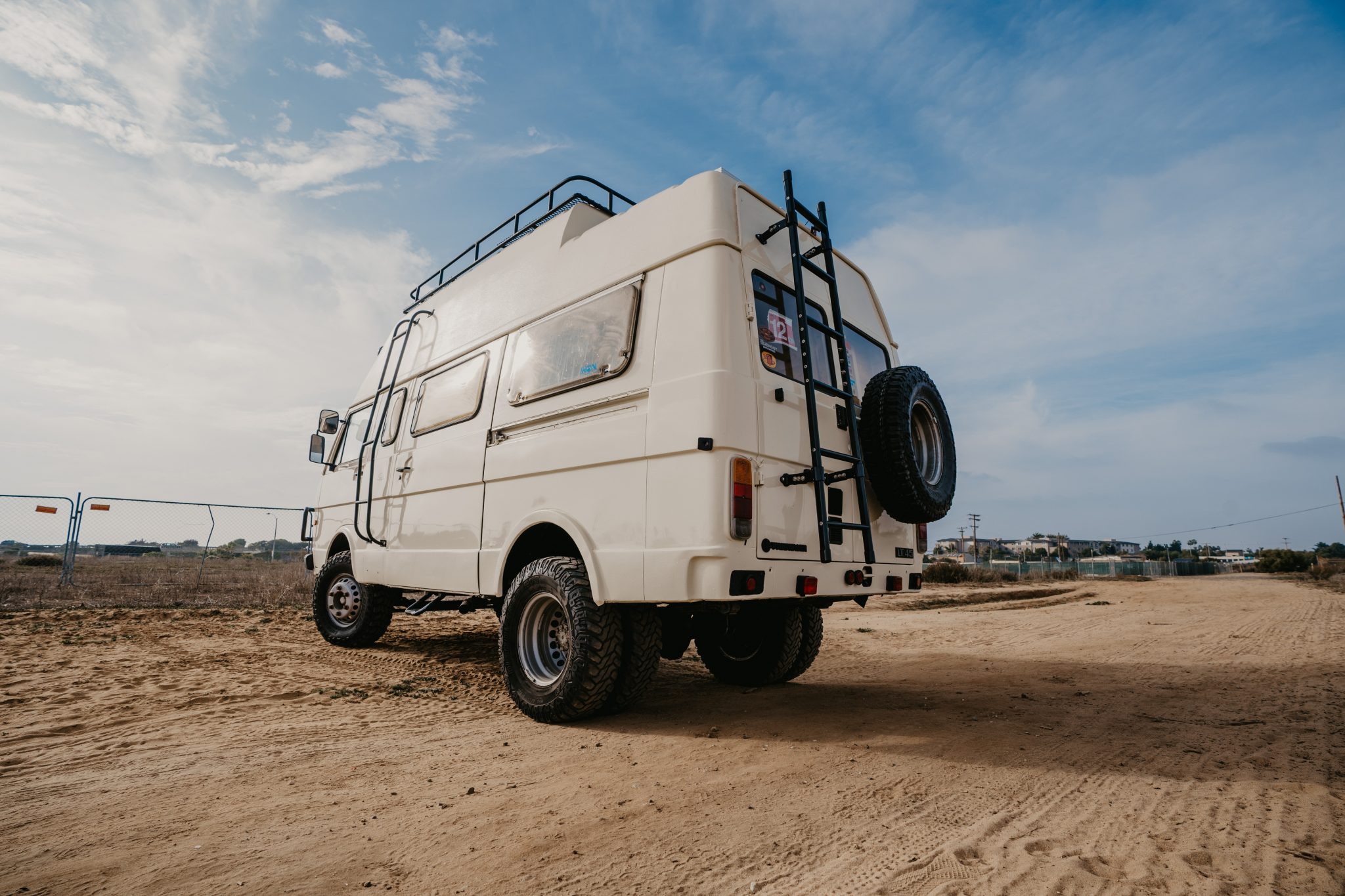 1989 Volkswagen LT45 Dually Camper Conversion – Sesame Cars