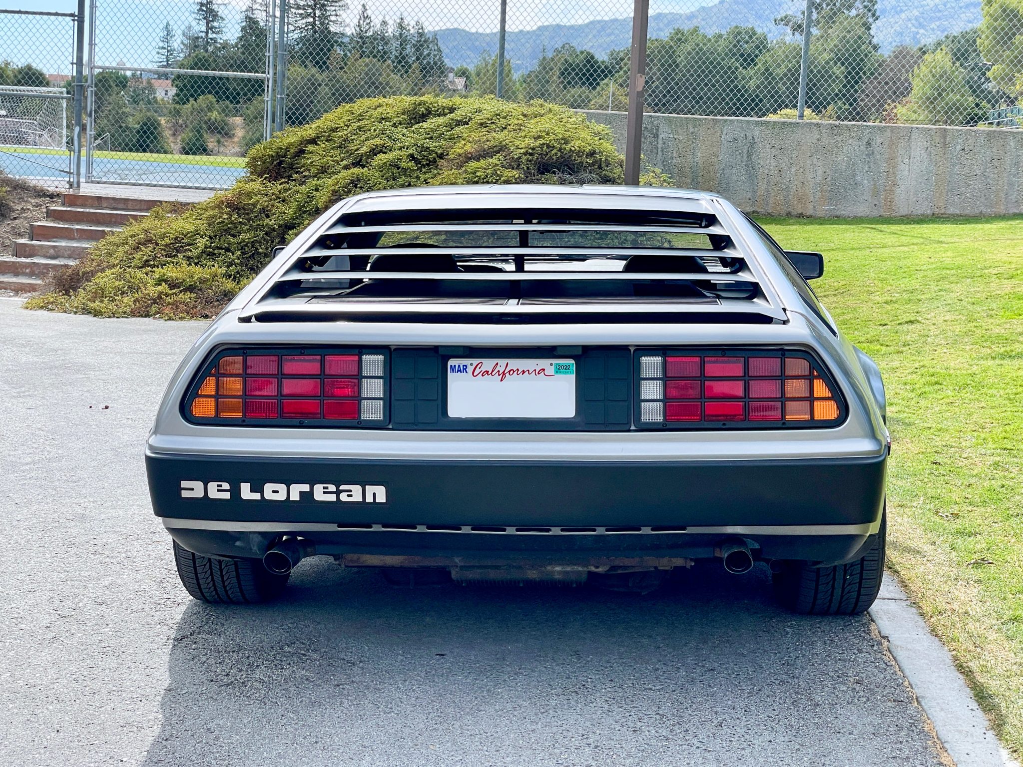 1983 DeLorean DMC-12 5-Speed – Sesame Cars
