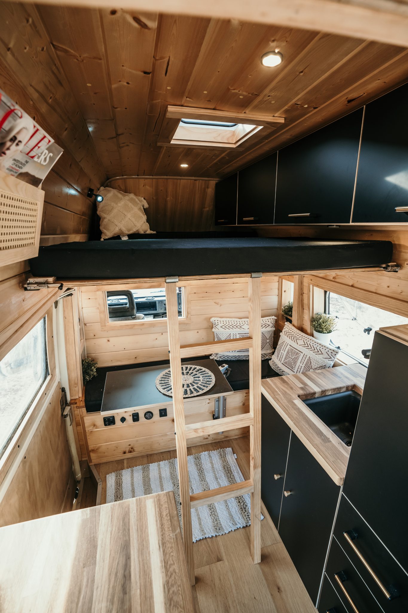 1989 Volkswagen LT45 Dually Camper Conversion – Sesame Cars