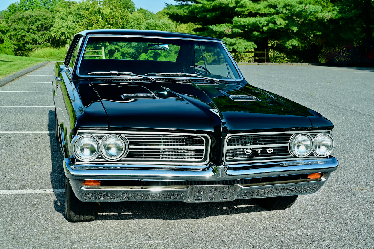 1964 Pontiac GTO 389 4-Speed – Sesame Cars