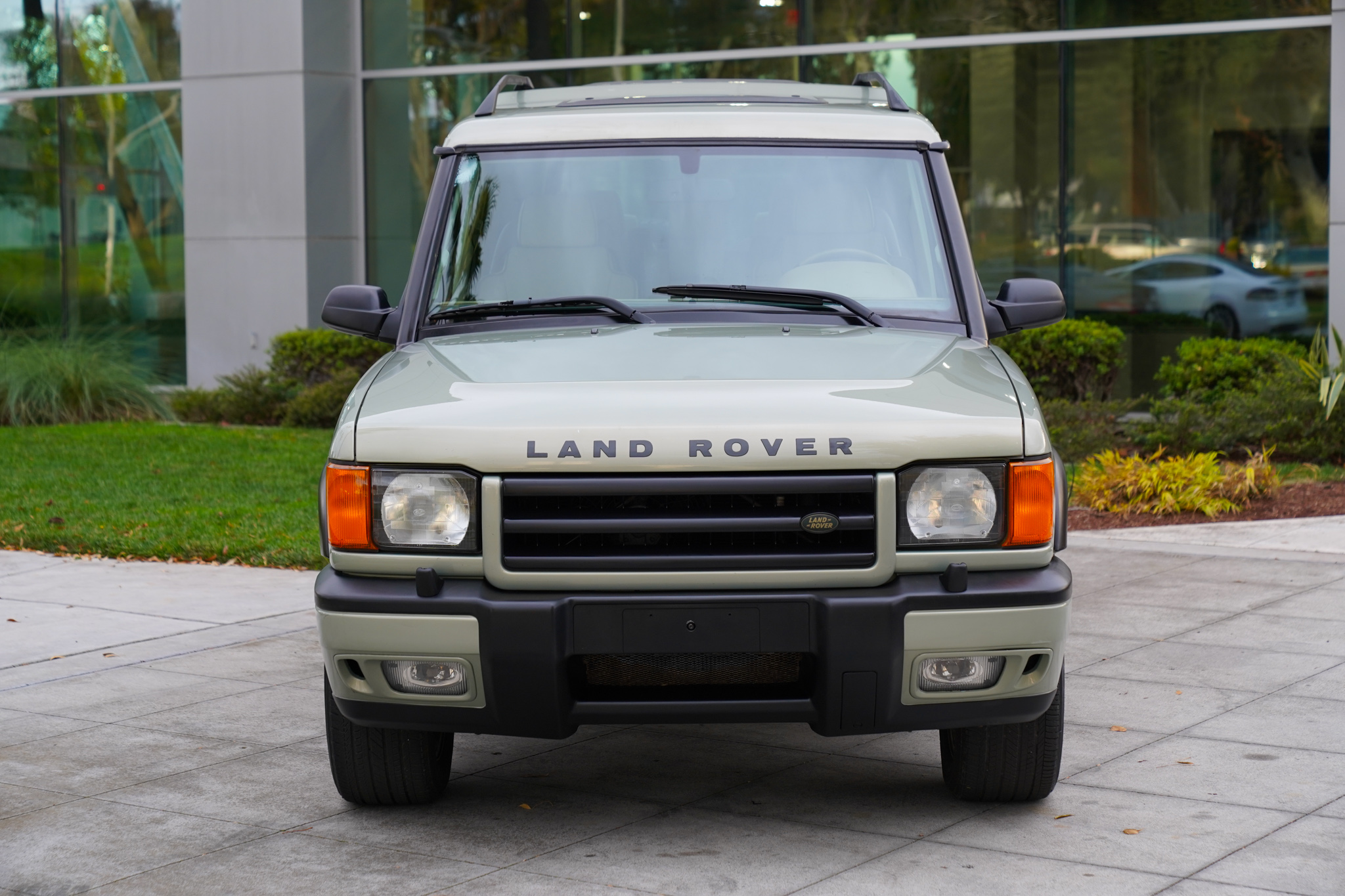 2002 Land Rover Discovery II SE7 – Sesame Cars
