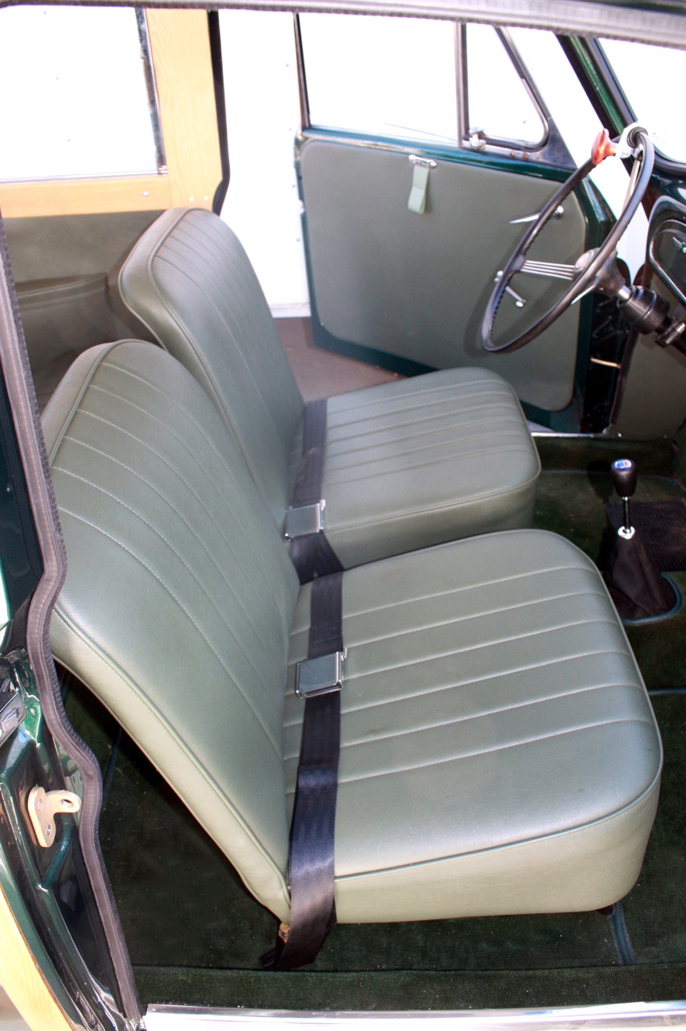 1960 Morris Minor Traveller 5-Speed – Sesame Cars