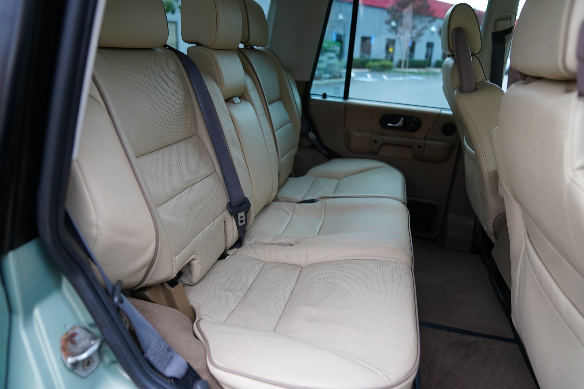 2002 Land Rover Discovery II SE7 – Sesame Cars