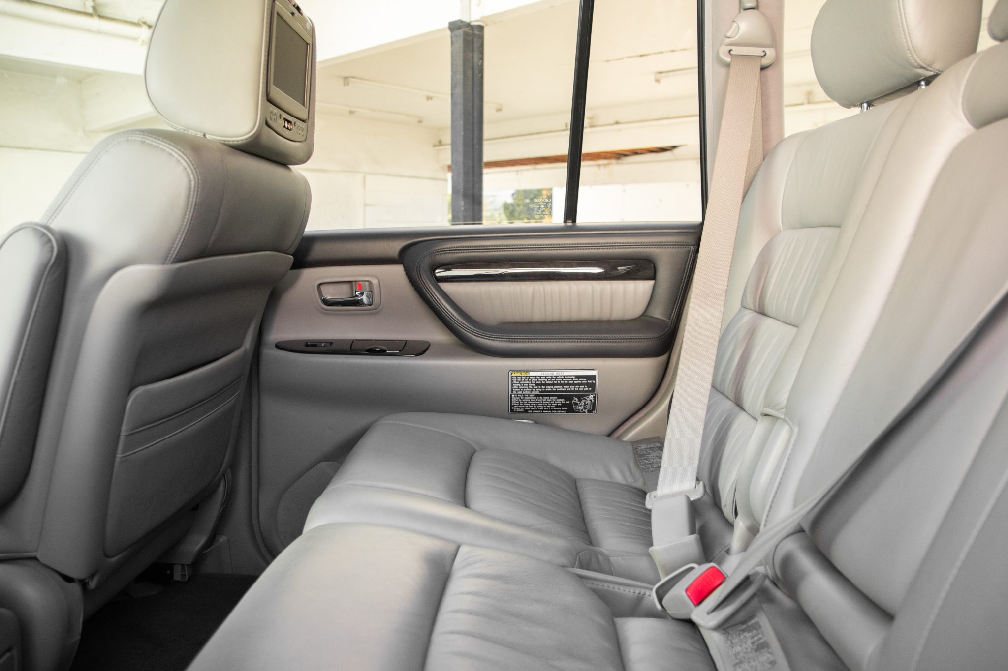 2007 Lexus LX470 Limited Edition – Sesame Cars