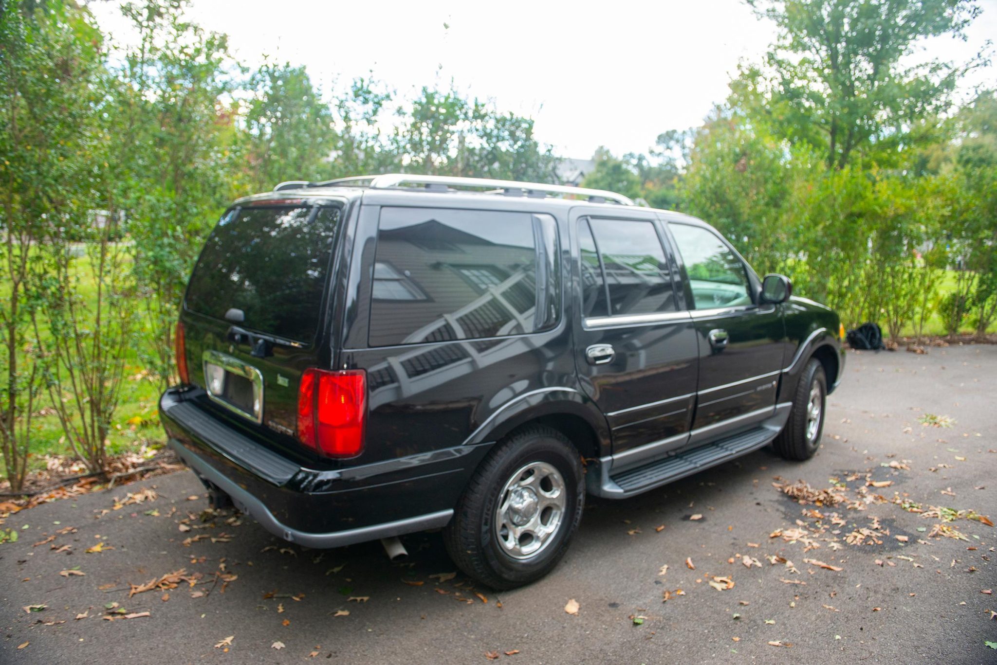 2001 Lincoln Navigator – Sesame Cars