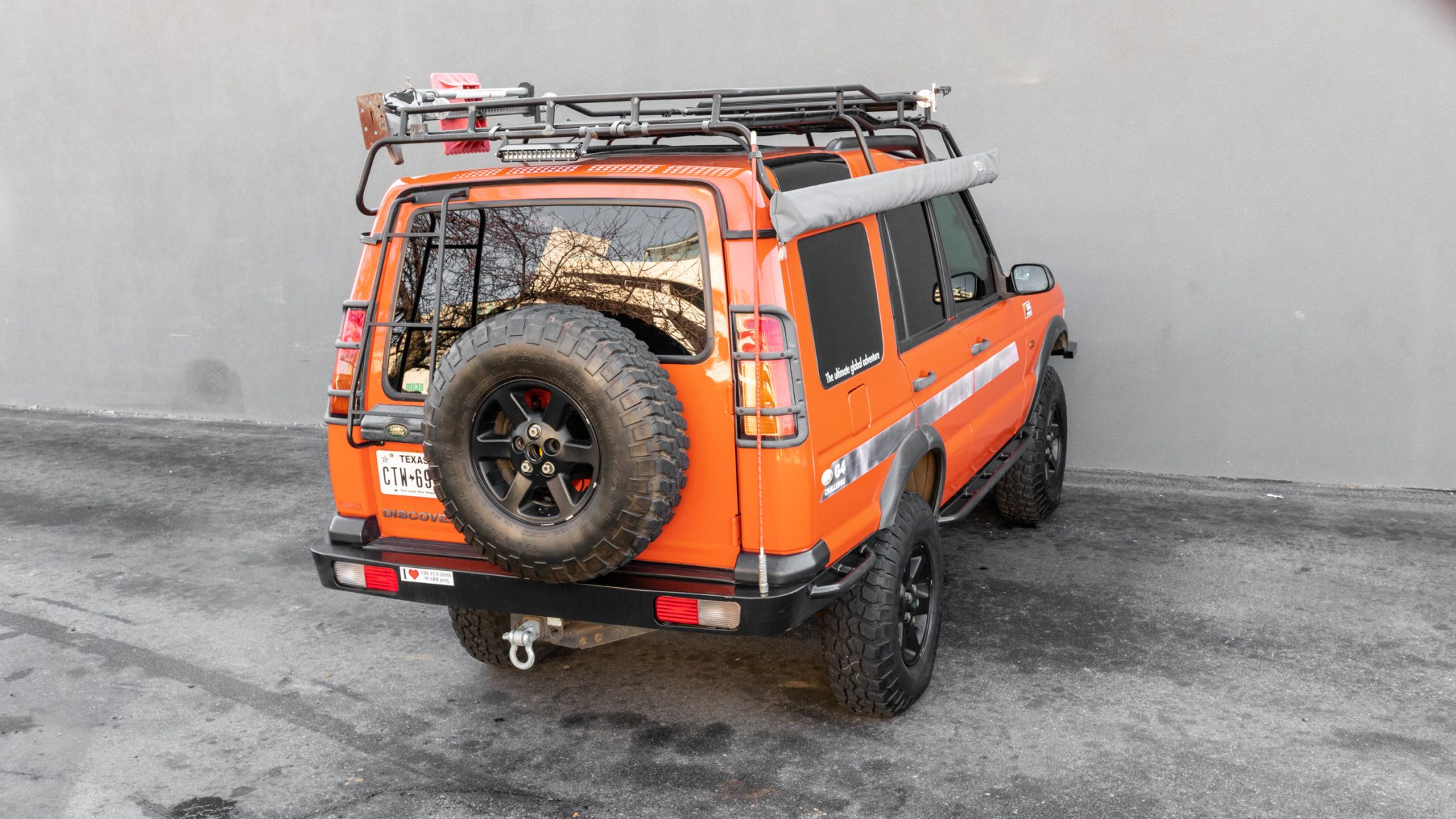 2004 Land Rover Discovery II G4 Challenge – Sesame Cars